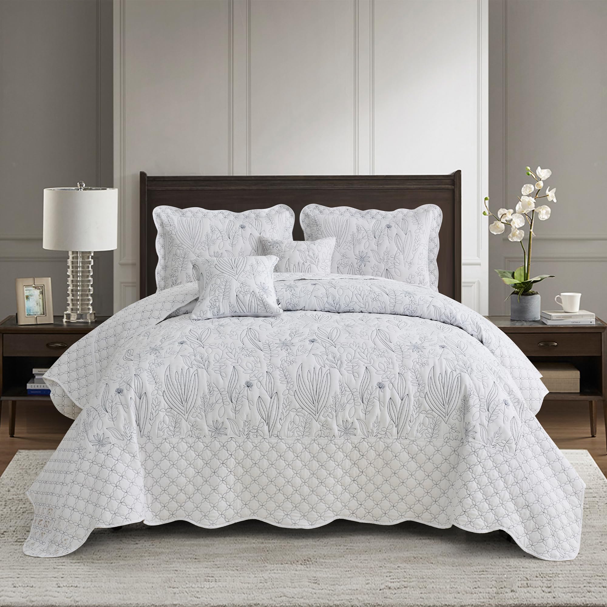 Amazon.com: CHIXIN Botanical Oversized Bedspread Queen Size - Leaves ...