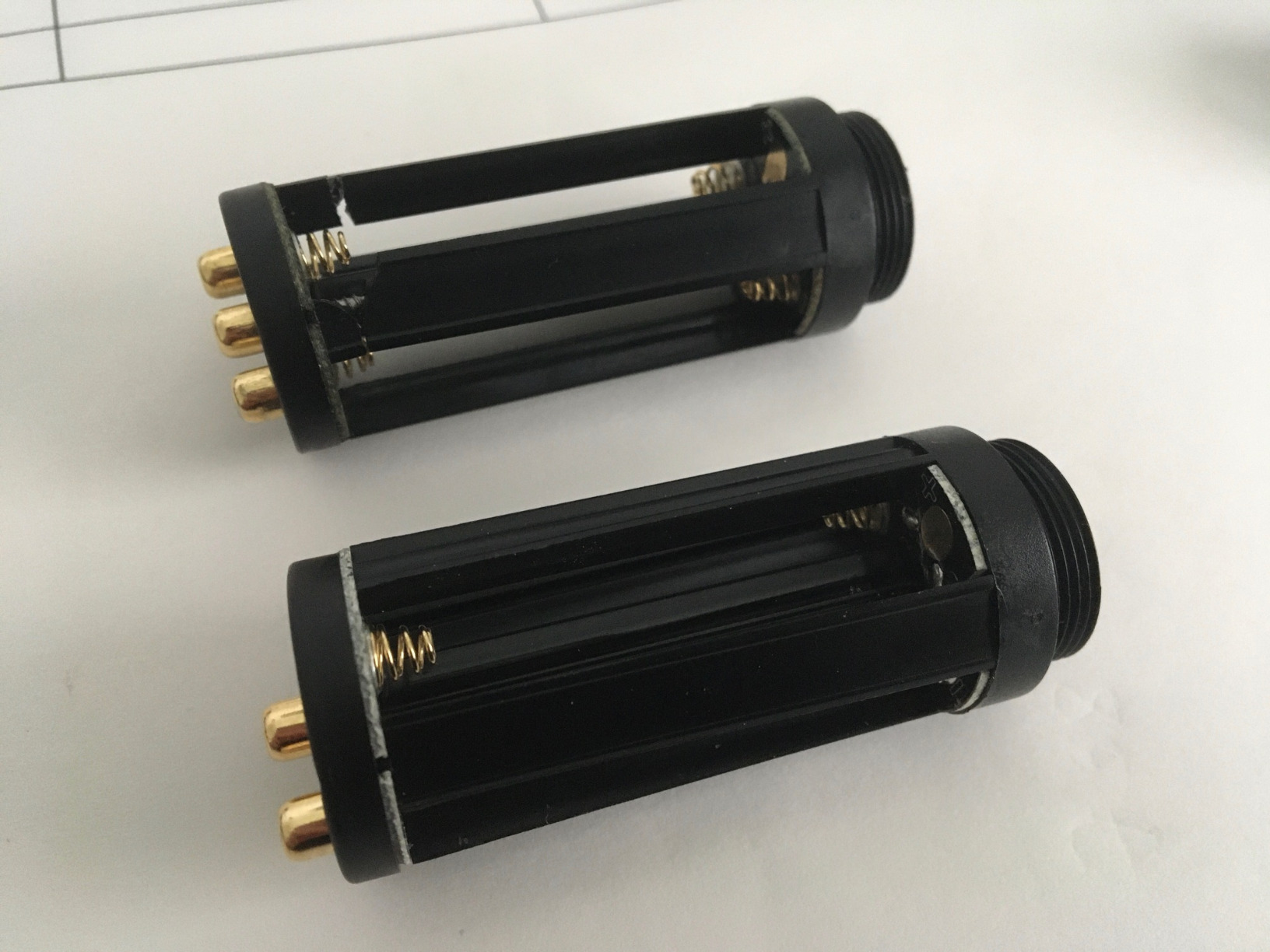 LED LENSER Batteriebox f.P7 & P7.2: Amazon.de: Auto & Motorrad