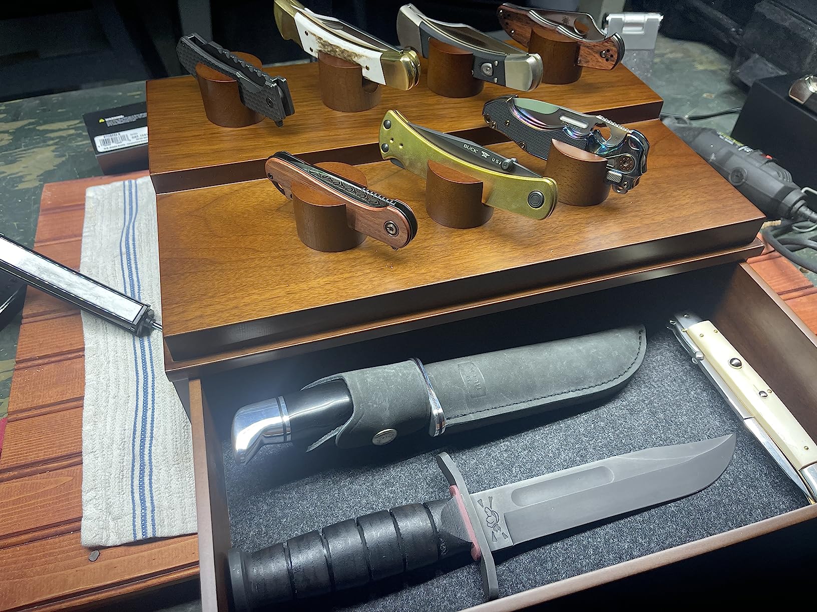 $32/mo - Finance Pocket Knife Display Case – Pocket Knife Case – Knife ...