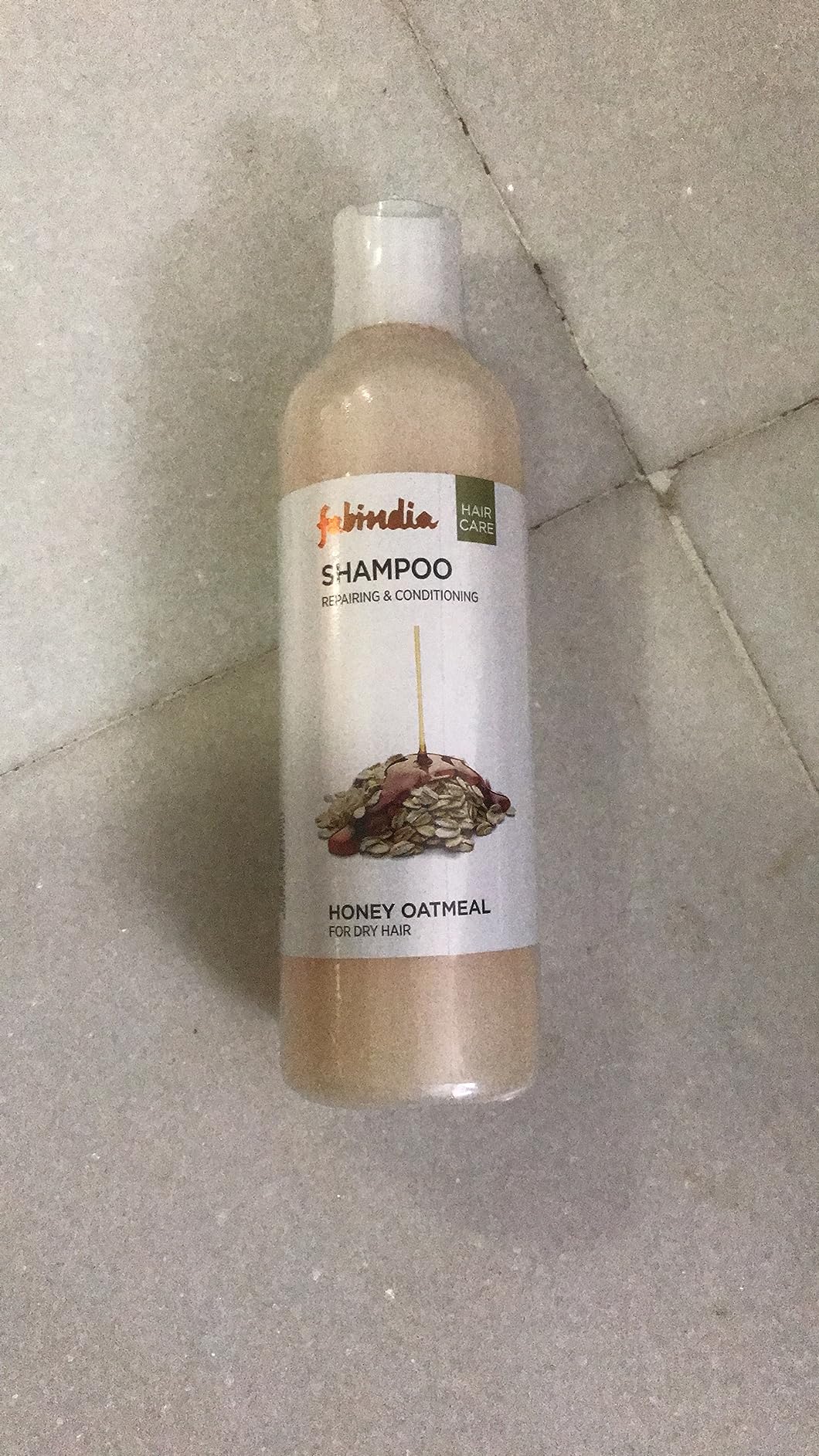 Buy Fabindia Honey oatmeal shampoo- 250ml Online at Low Prices in India ...