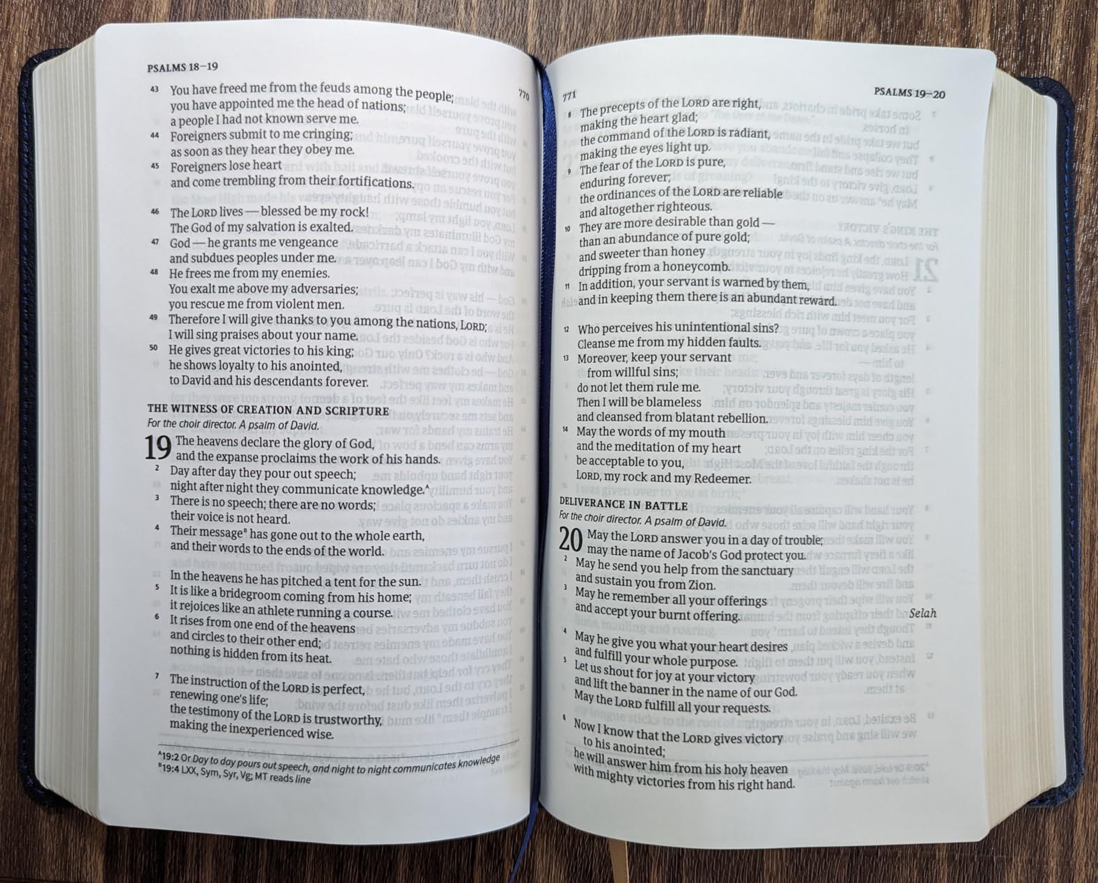 CSB Single-Column Compact Bible, Navy LeatherTouch, Black Letter ...