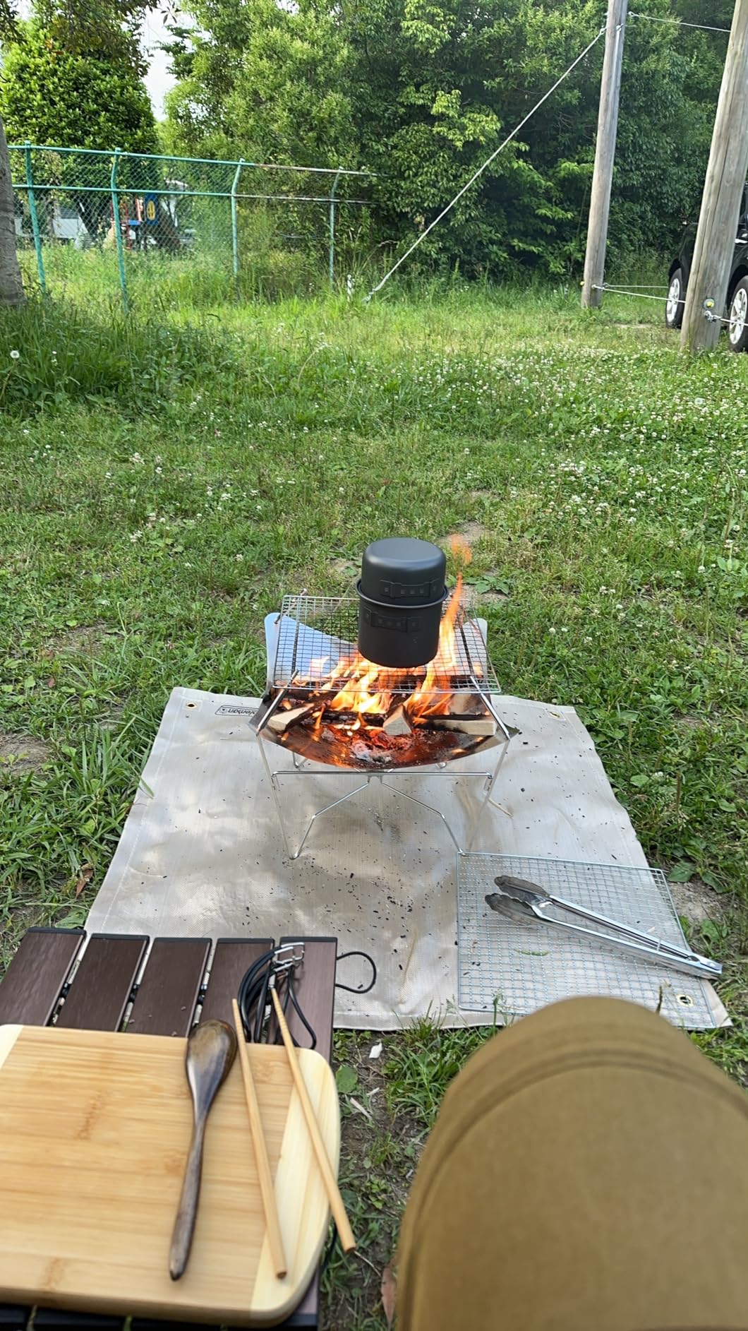 Amazon | BUNDOK(バンドック)焚火台 Lotus + (ロータスプラス) BD-467 網付き ステンレス 収納ケース付 コンパクト シルバー | BUNDOK(バンドック ...