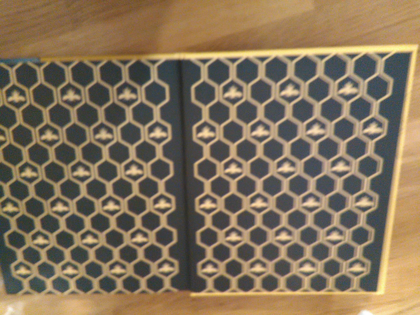 The Bee Book: The Wonder of Bees – How to Protect them – Beekeeping ...