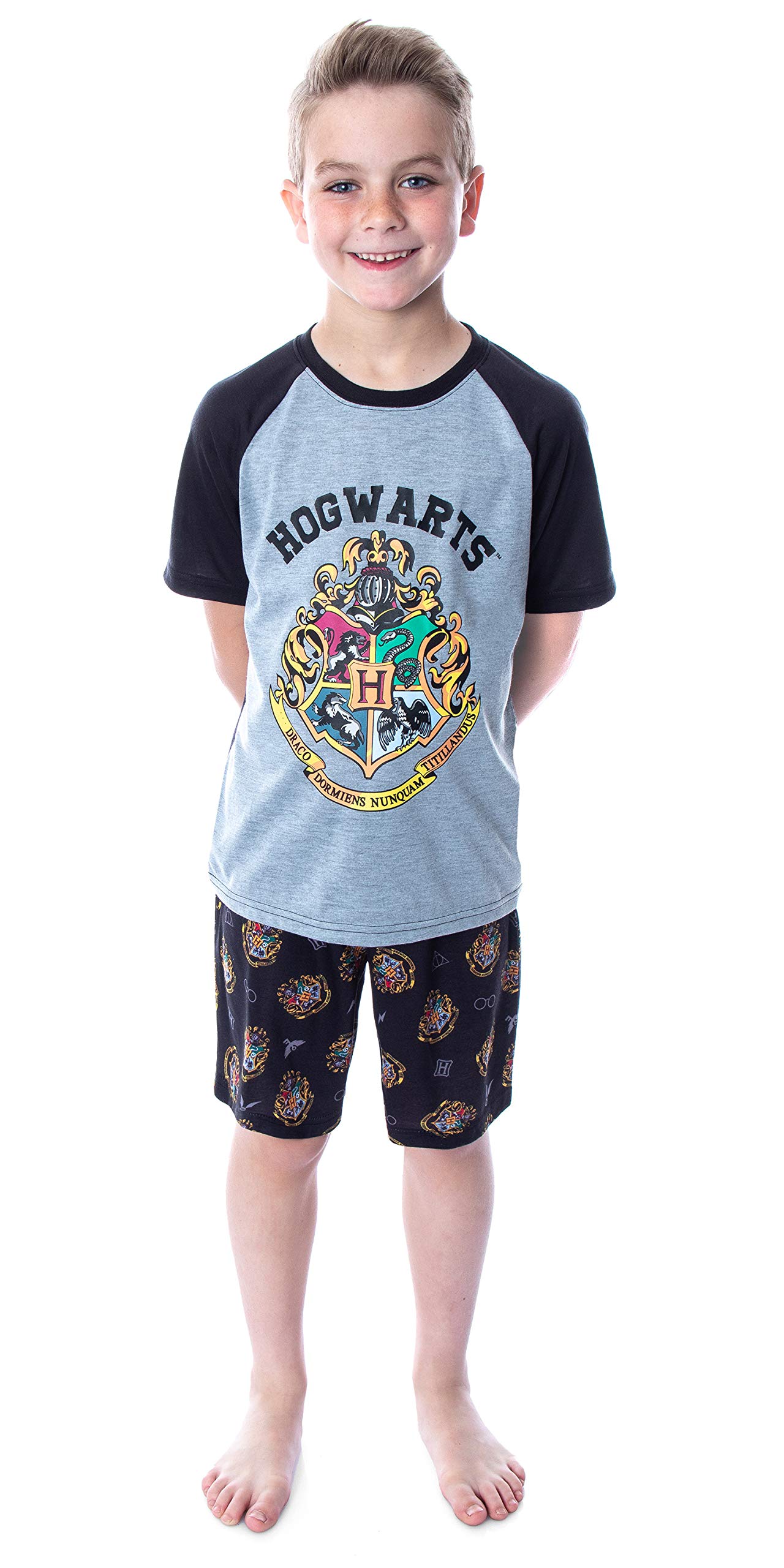 Snapklik.com : Harry Potter Pajamas Boys Hogwarts Castle Crest Logo ...