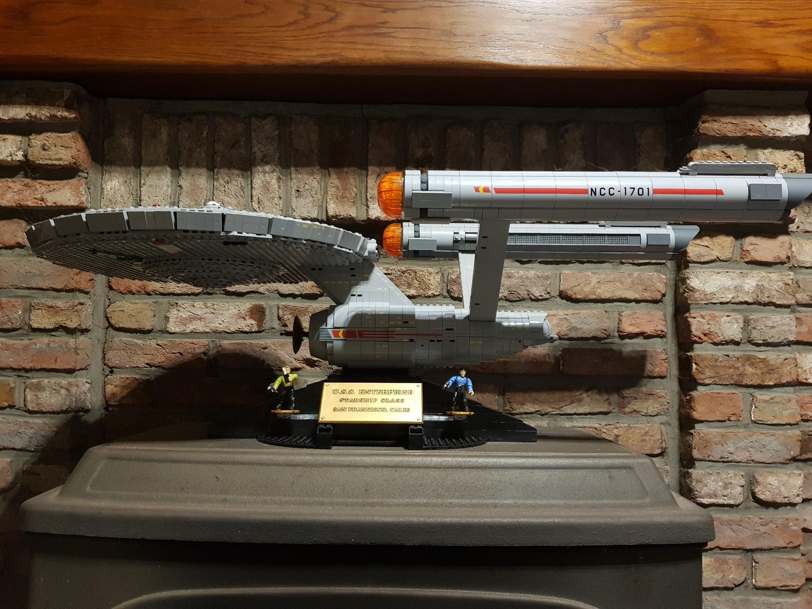 Mega Bloks DPH83 U.S.S. Enterprise NCC-1701 : Amazon.co.uk: Toys & Games