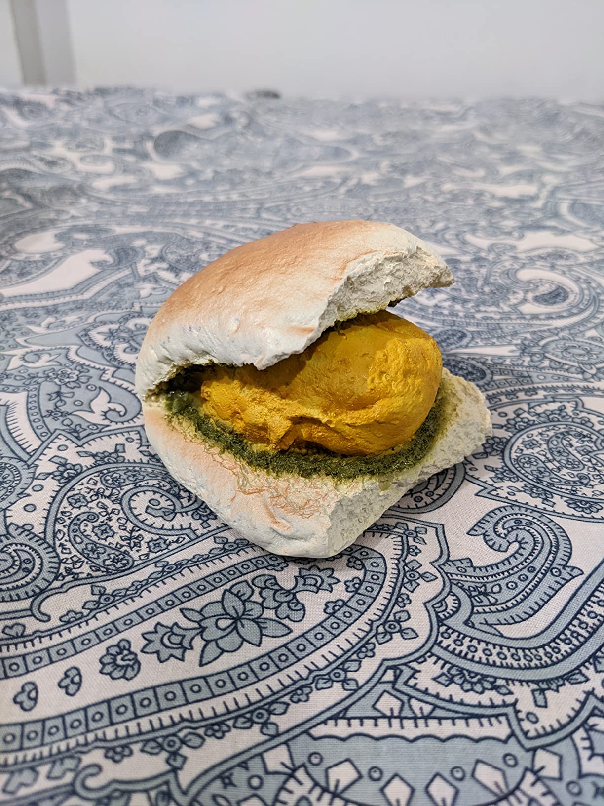 CrownLit Vada Pav Shape Paper Weight for Office, Showpiece, Prank Toy ...