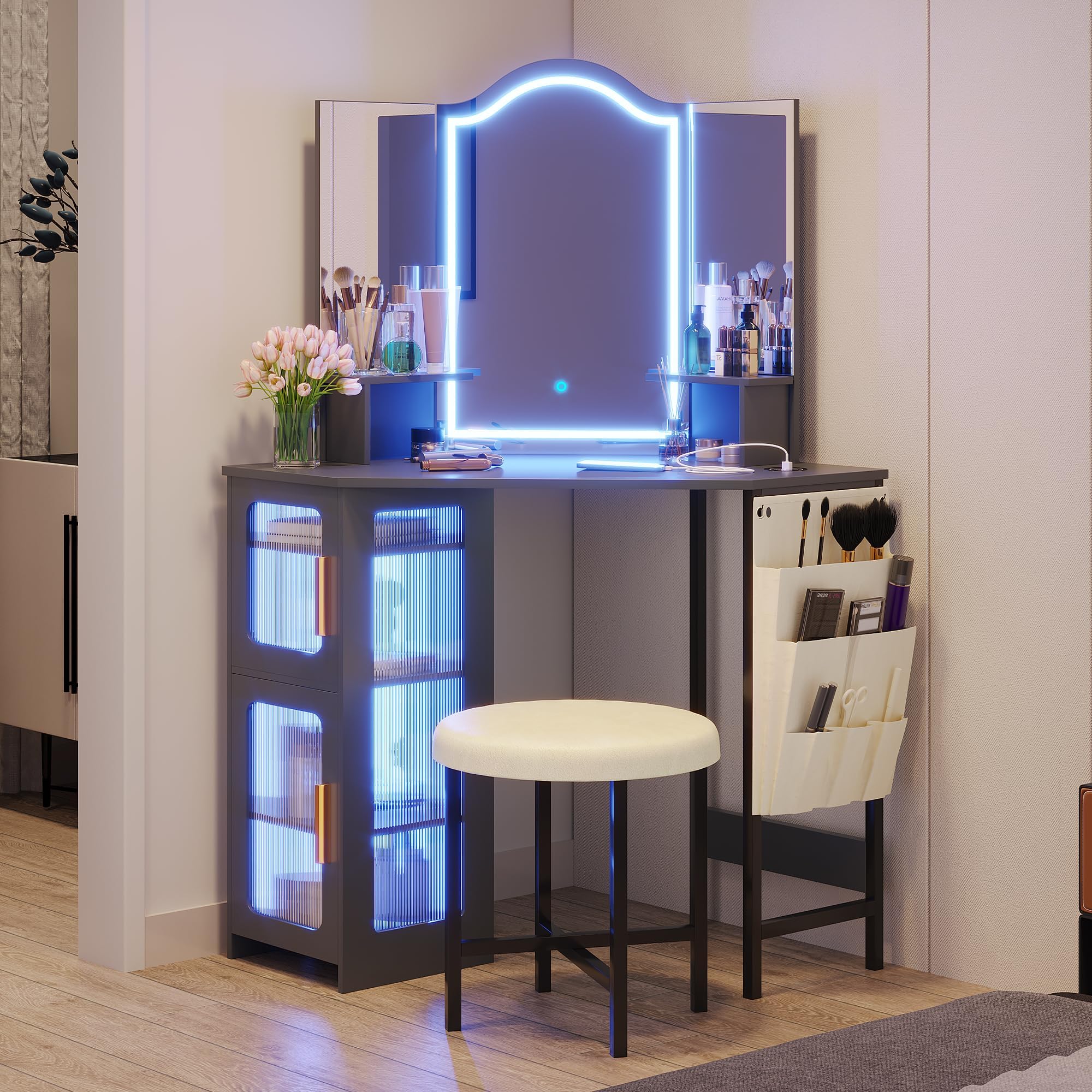 Amazon.com: GarveeHome Corner Vanity Mirror with Lights and Table Set ...