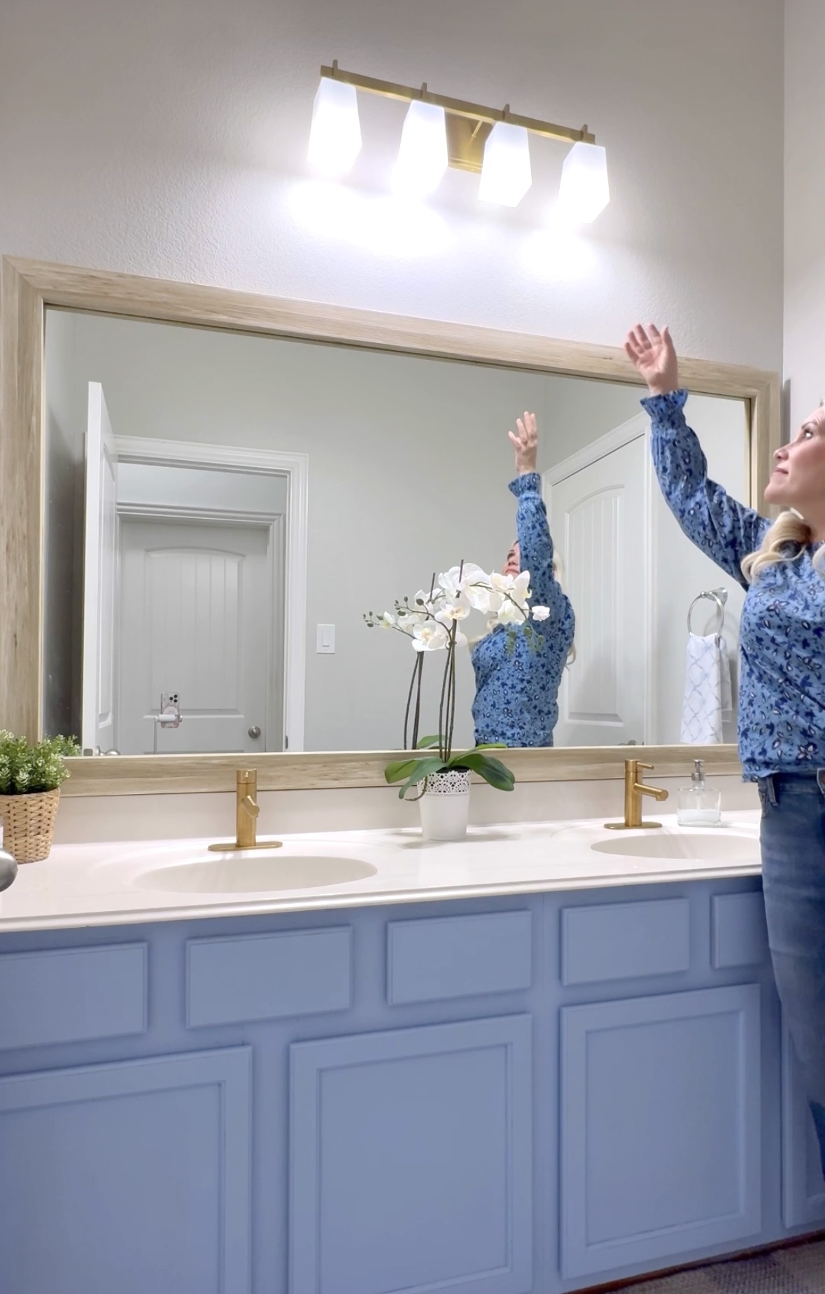 Watch I love my new bathroom light fixture from Rayogale! on Amazon Live