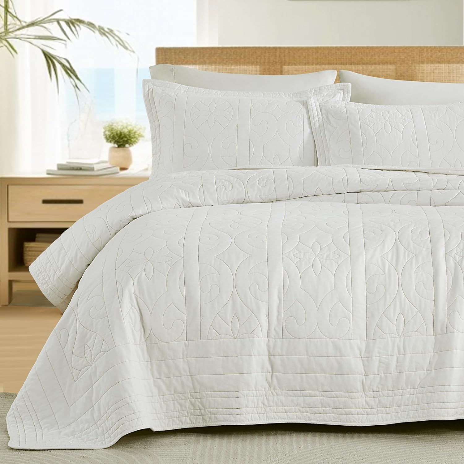 Amazon.com: PANGUSHAN 100% Cotton Quilt Set Queen Size, Embroidery ...