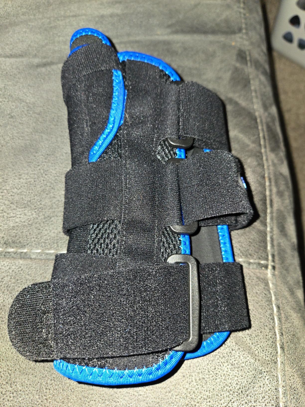 Wrist Brace with Thumb Spica Splint - Adjustable Thumb Wrist Support ...