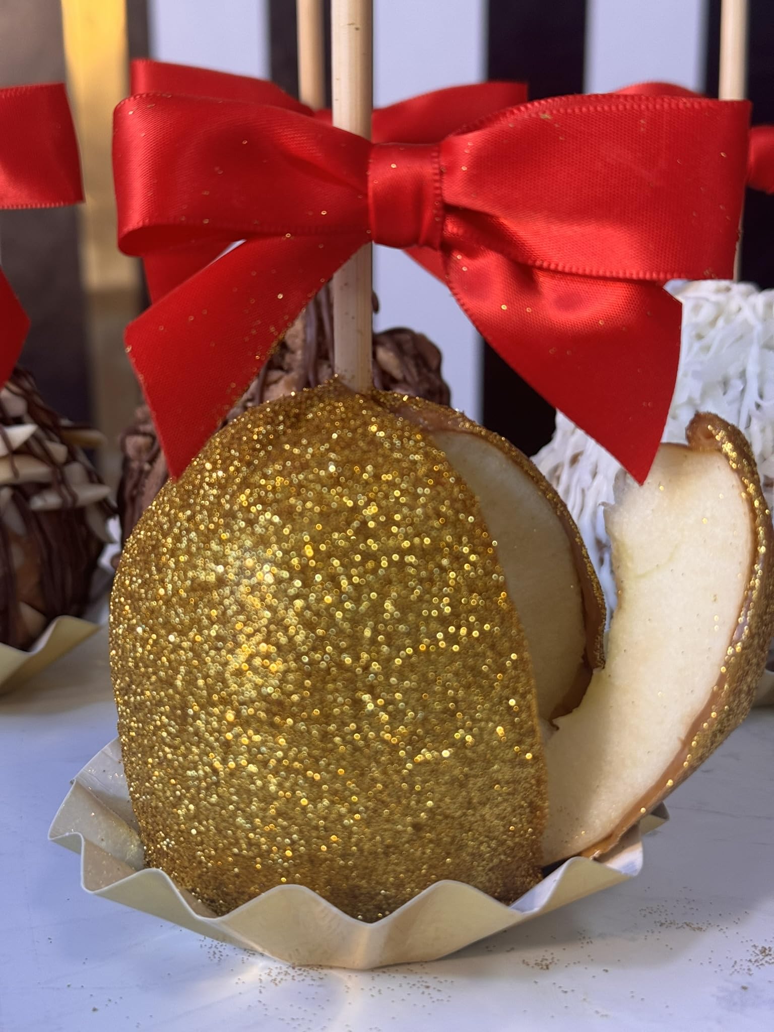 Edible Glitter Candy Apples DIY Glitter Candy Apples #AerieREAL Life