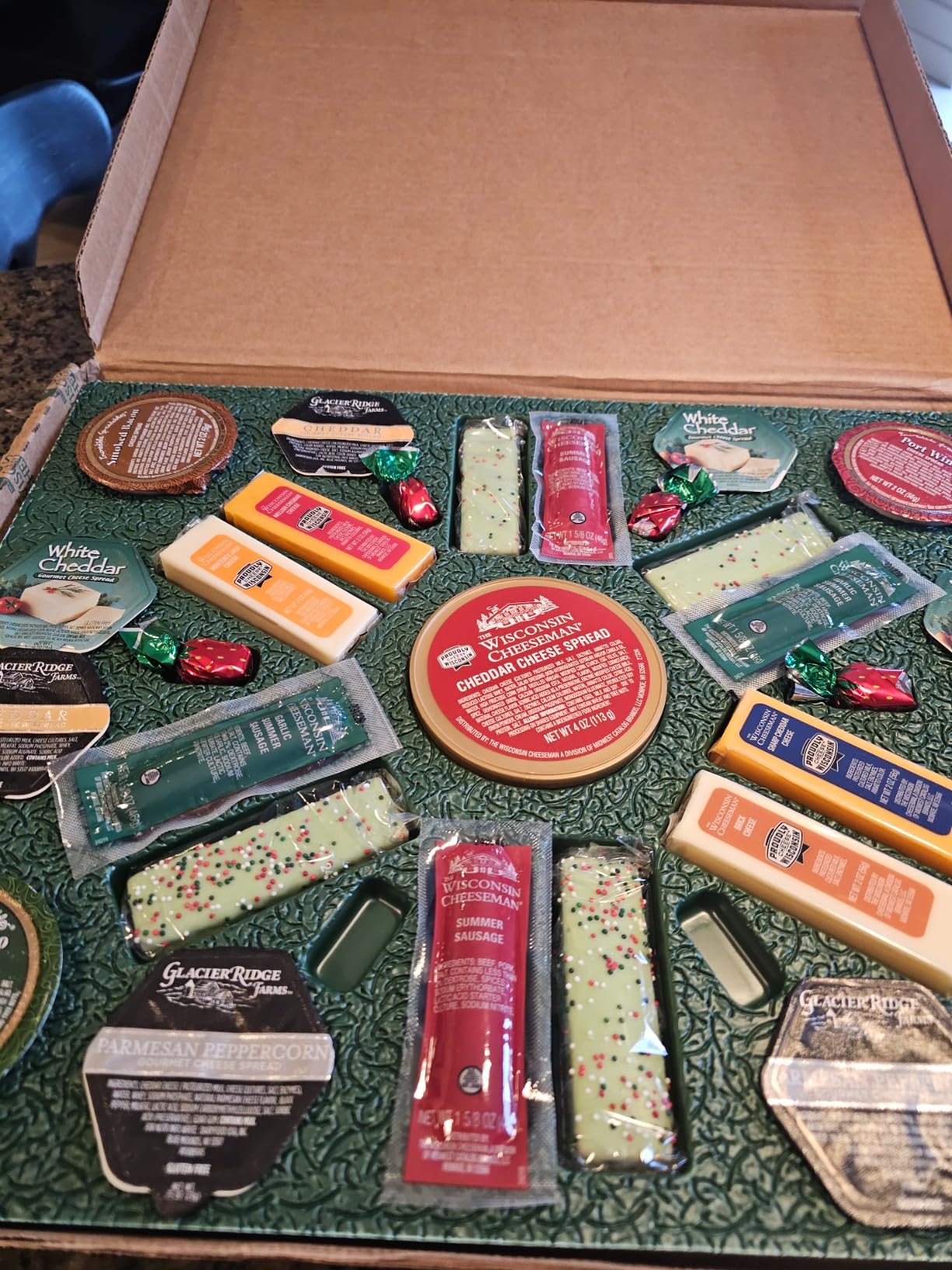 Amazon.com: The Wisconsin Cheeseman Aged Sharp Cheddar - Gourmet ...