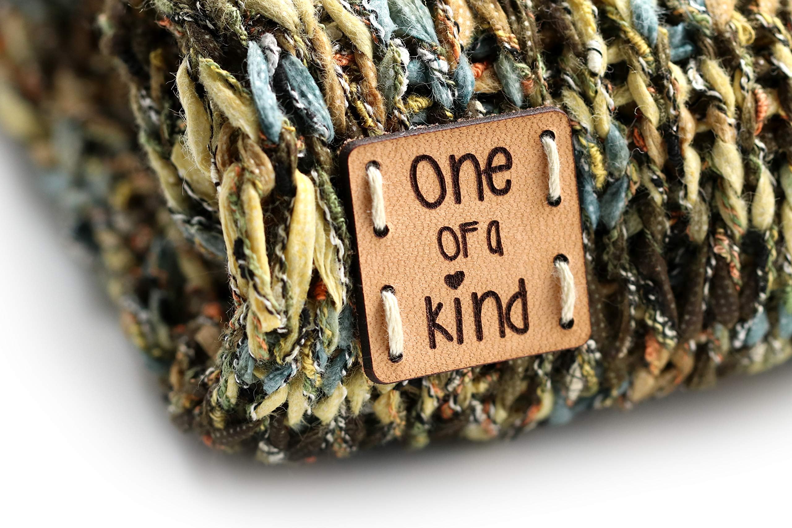 Amazon.com: Round Handmade Leather Labels "Hand Knitted with Love" Mod ...