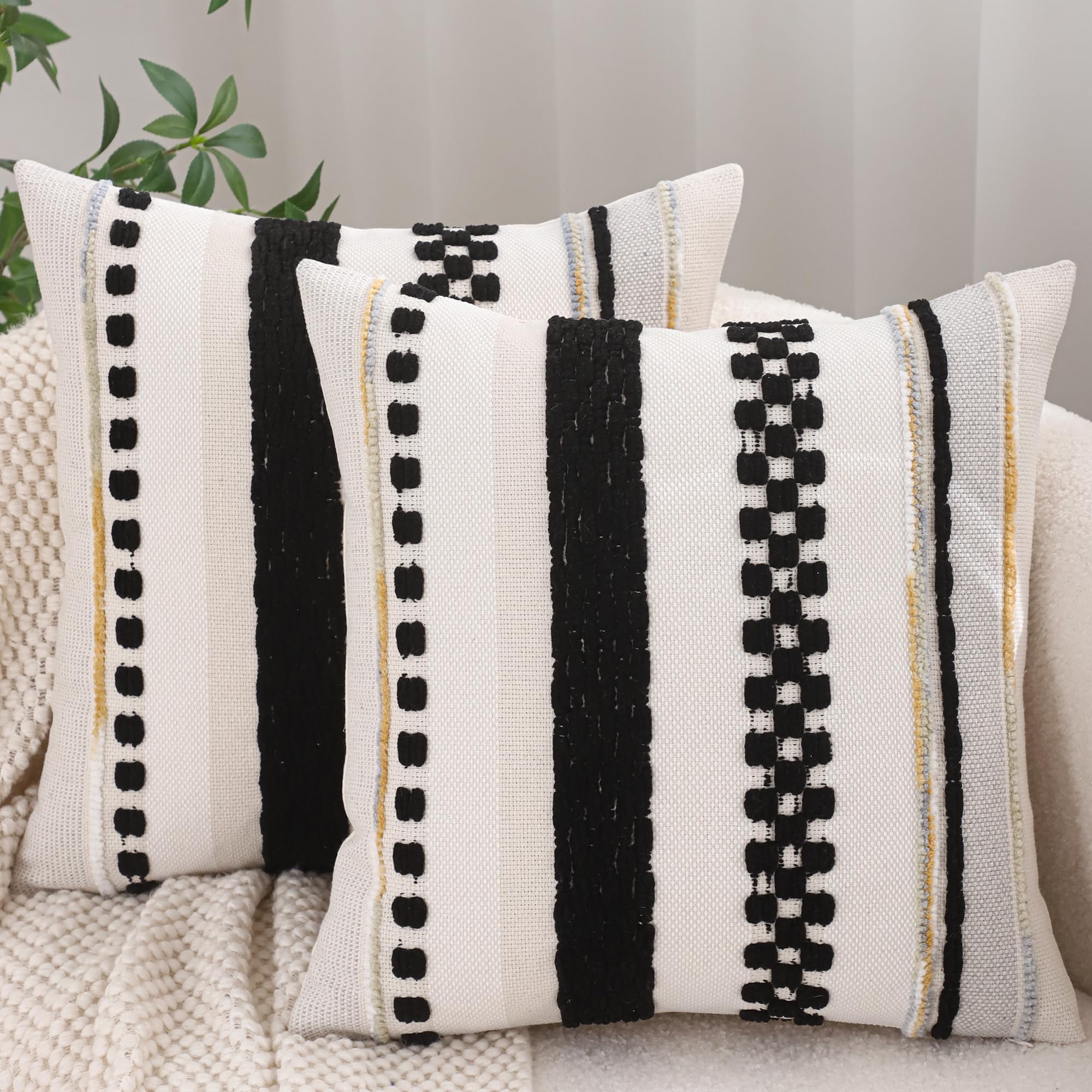 5 Best Black And White Throw Pillows | Monochrome Cushion Edit