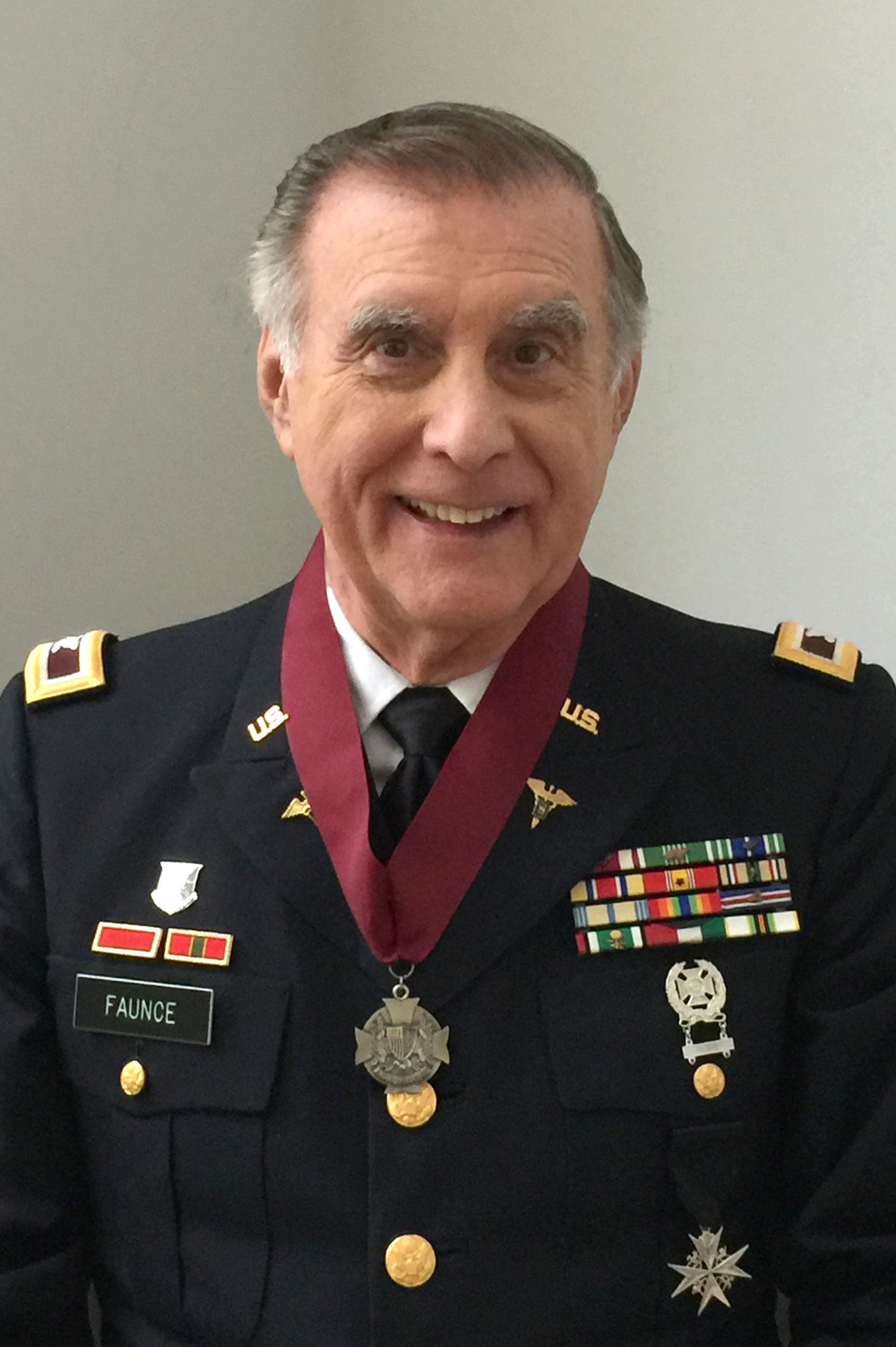 Amazon.com: Frank R Faunce: books, biography, latest update