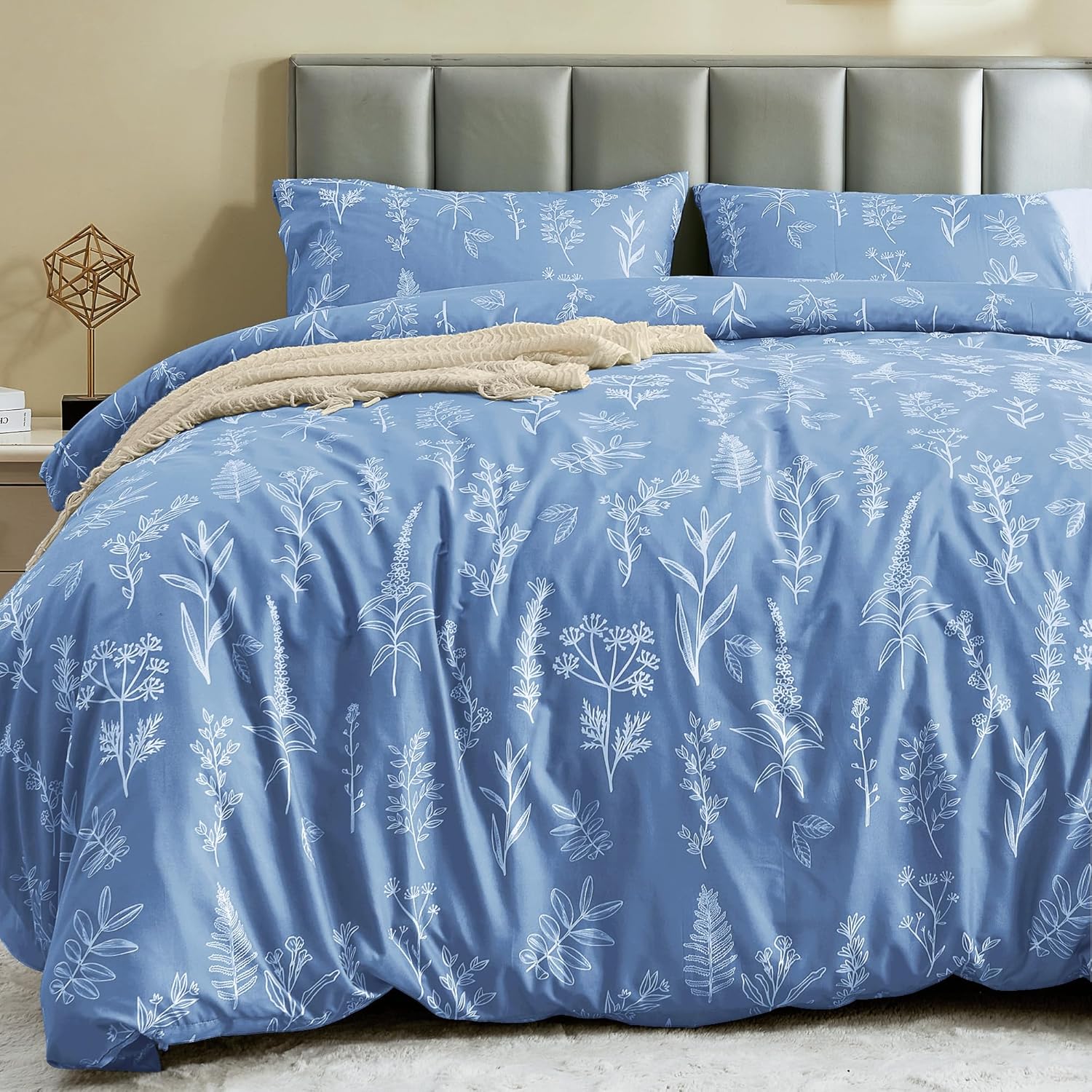 Amazon.com: MUXHOMO Duvet Cover Queen Size, Reversible Floral Ice Blue ...