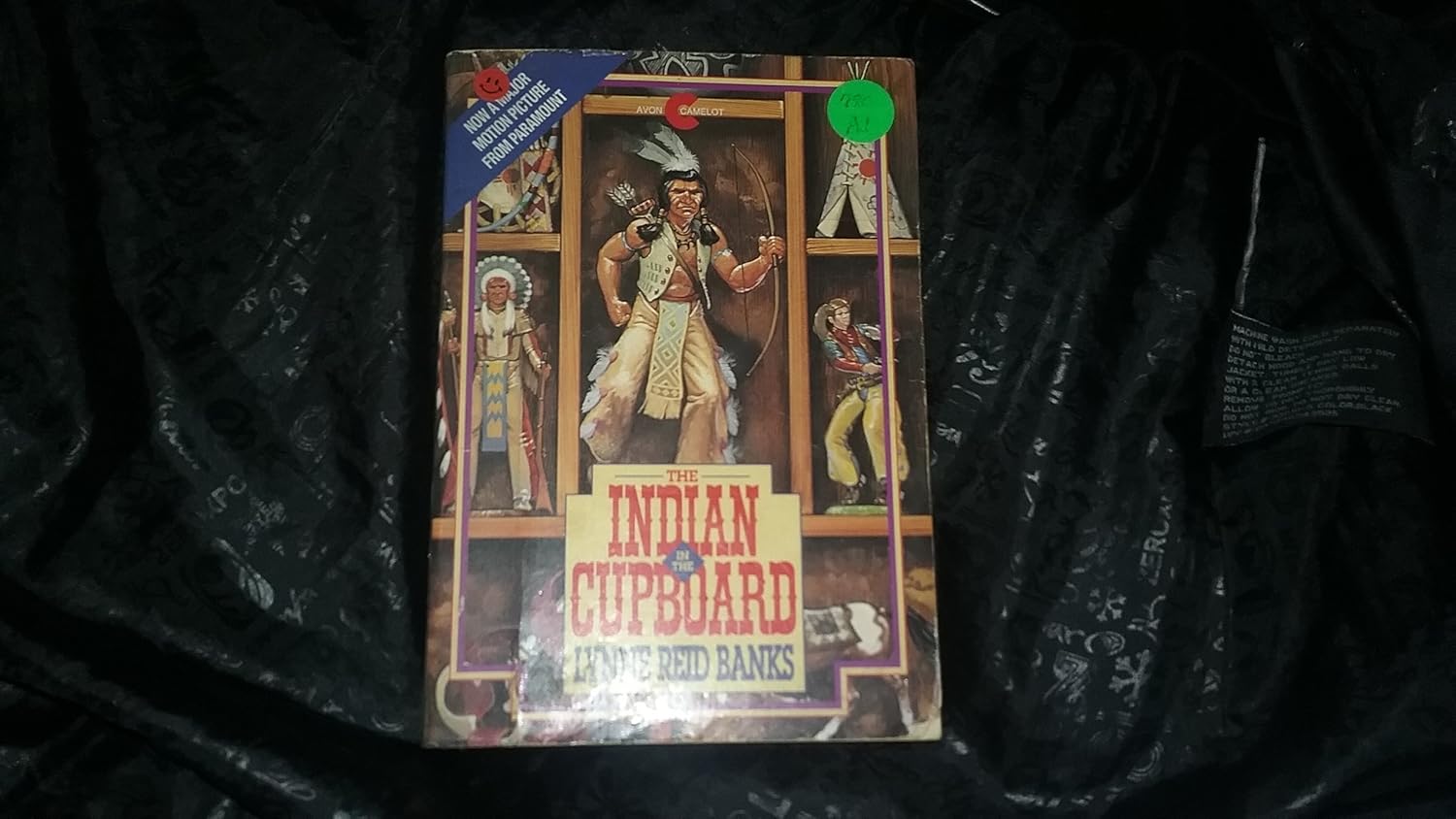 Amazon.com: The Indian in the Cupboard: 9780380600120: Banks, Lynne ...