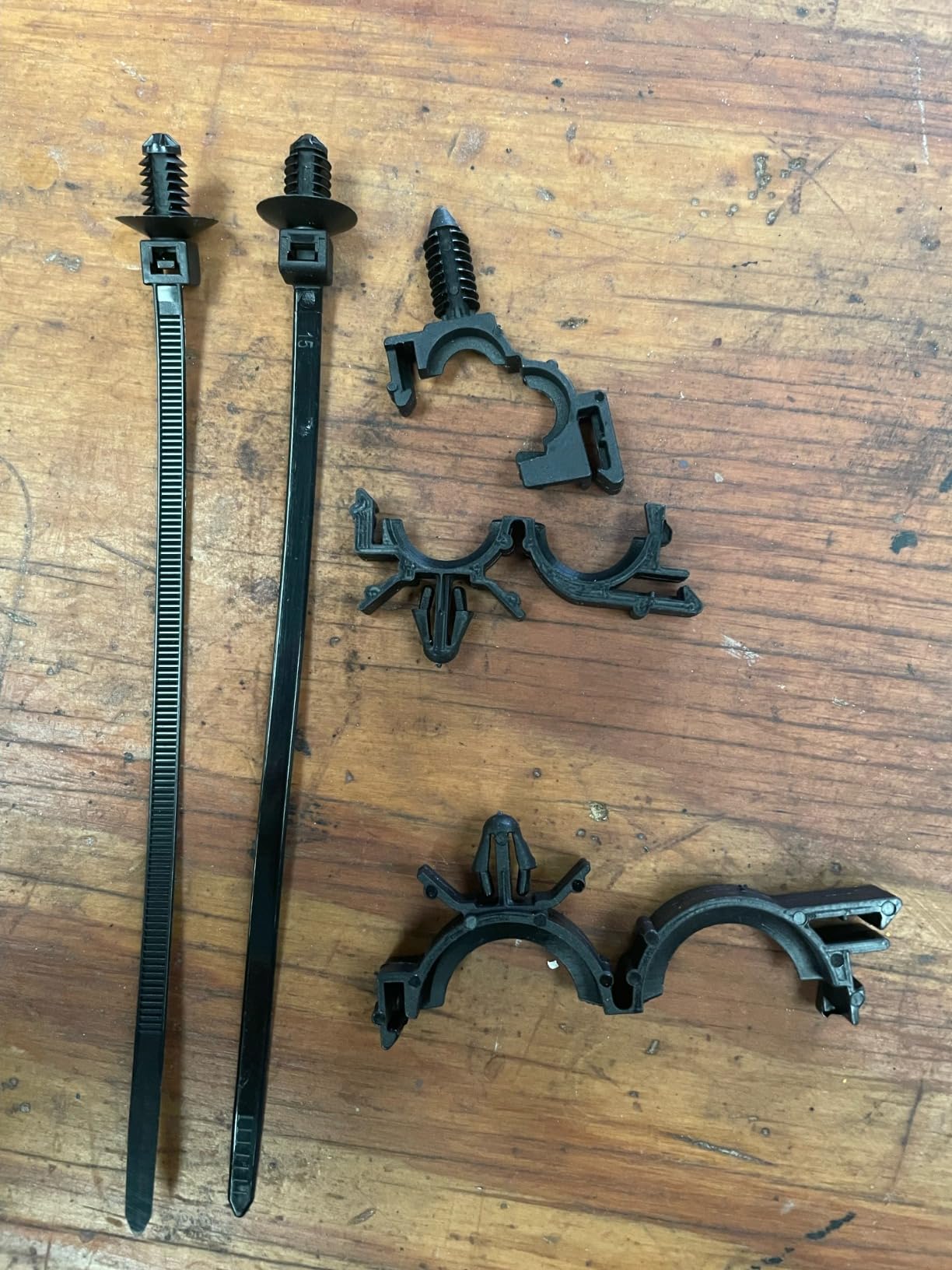 Amazon.com: YuGtcen 75pcs Push Mount Cable Zip Tie with Car Wire Loom ...