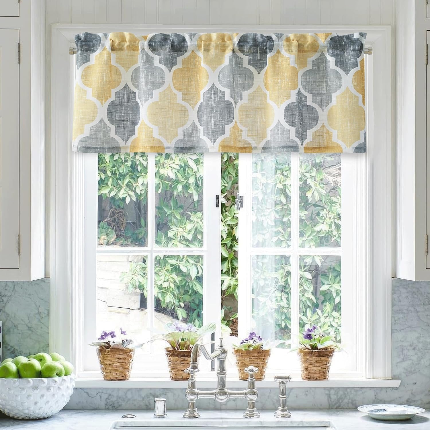 Amazon.com: Beauoop Lattice Moroccan Tile Print Valances Geometric ...