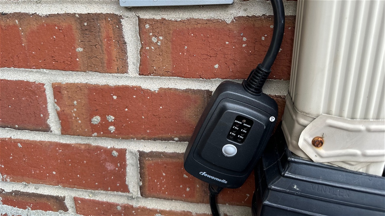 Watch Plug in Light Sensor Timer Switch with Remote Control on Amazon Live