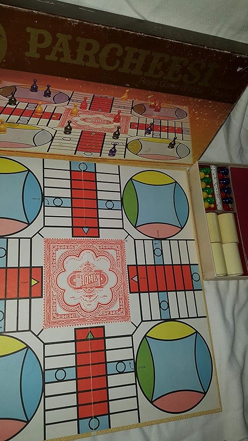 Amazon.com: Parcheesi Deluxe Edition Royal Game of India 1982 : Toys ...