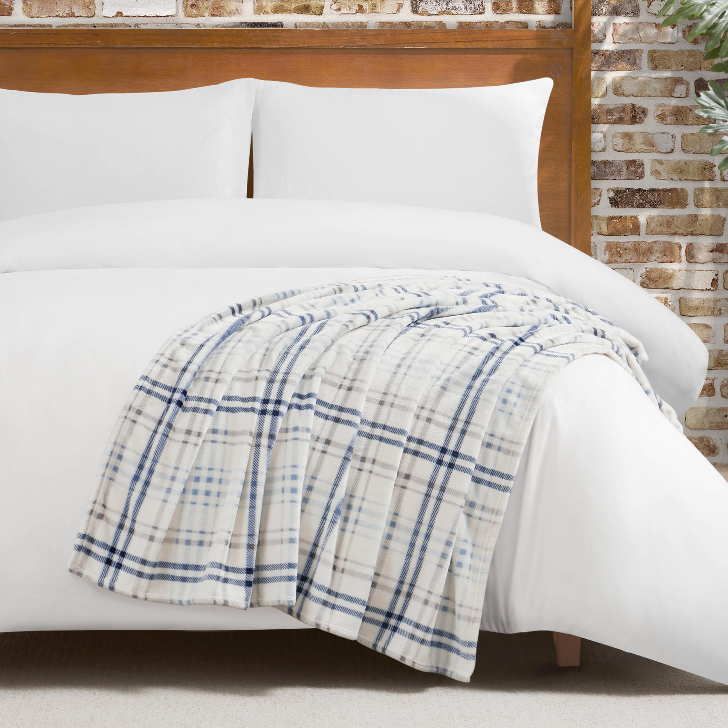 Amazon.com: Lucky Brand Camper Plaid Blue 50"X70" Cozy Plush Blanket ...