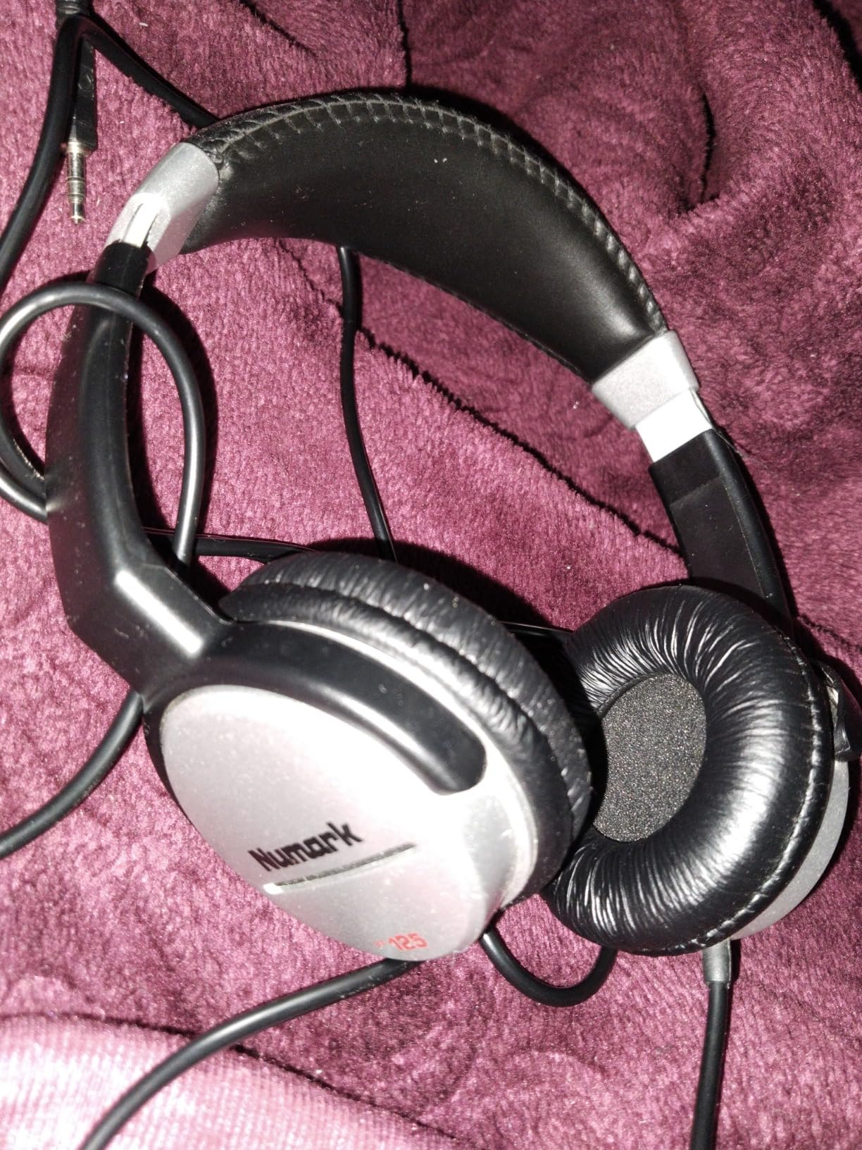 Numark Hf125 Professional DJ Headphones Wired On Ear Headphones With ...