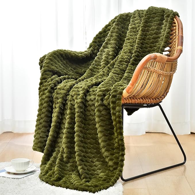 Amazon.com: David's Home Ultra Cozy Fleece Throw Blanket, Fluffy Soft ...