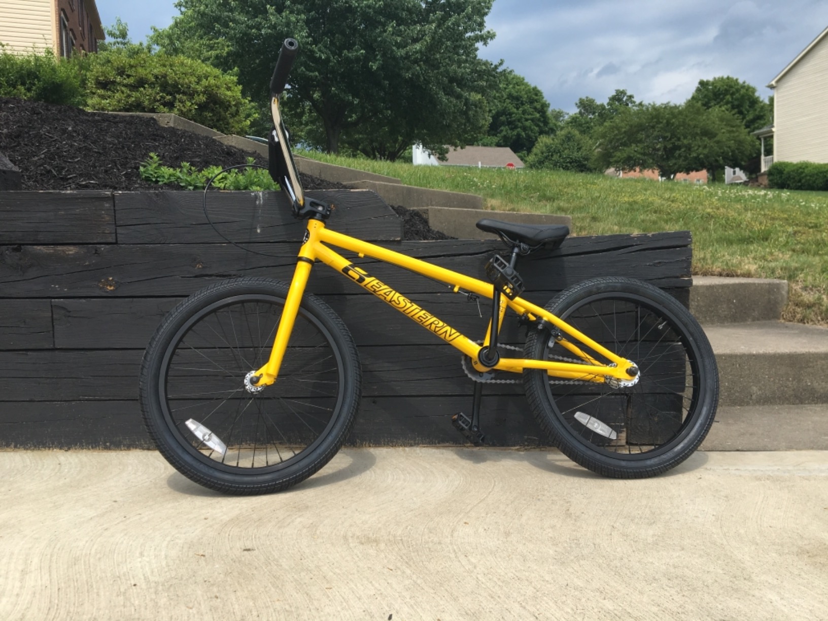 $33/mo - Finance Eastern Bikes Paydirt - 20-Inch Freestyle BMX for ...