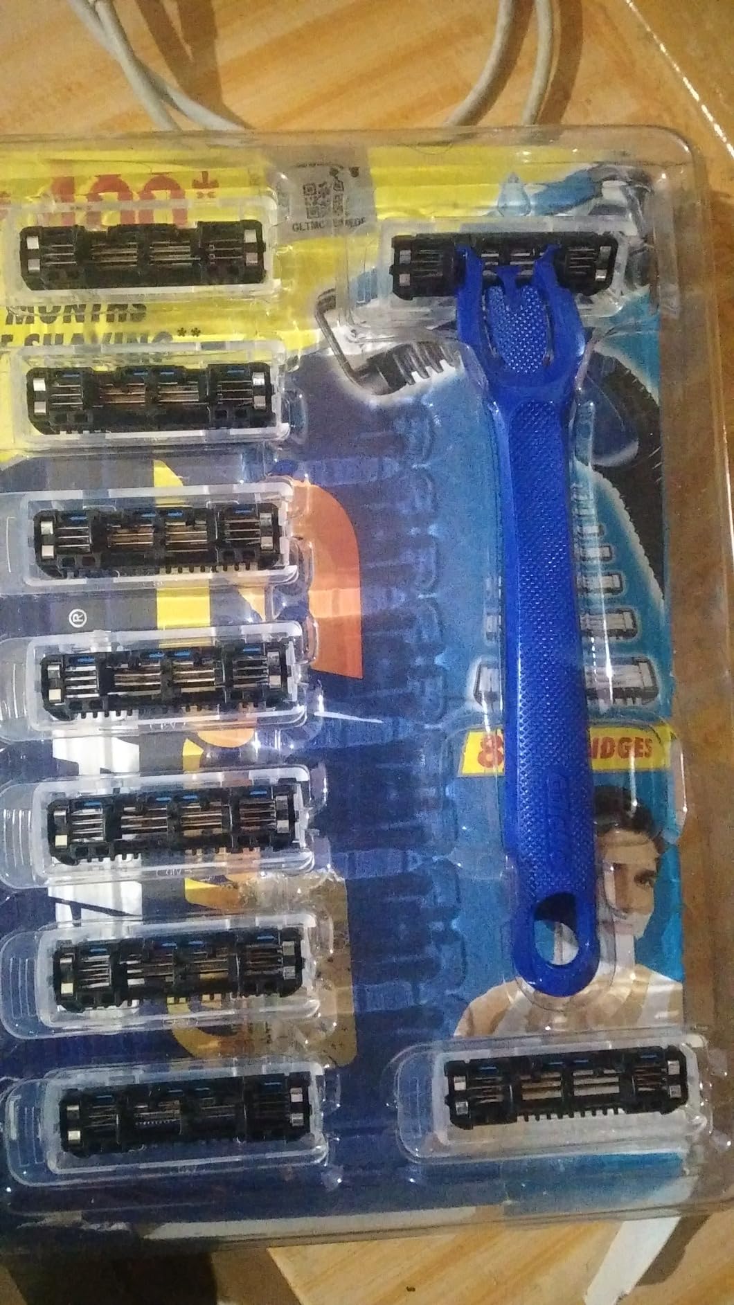 Gillette Guard 3 Single Razor with 8 Blades Pack : Amazon.in: Health ...