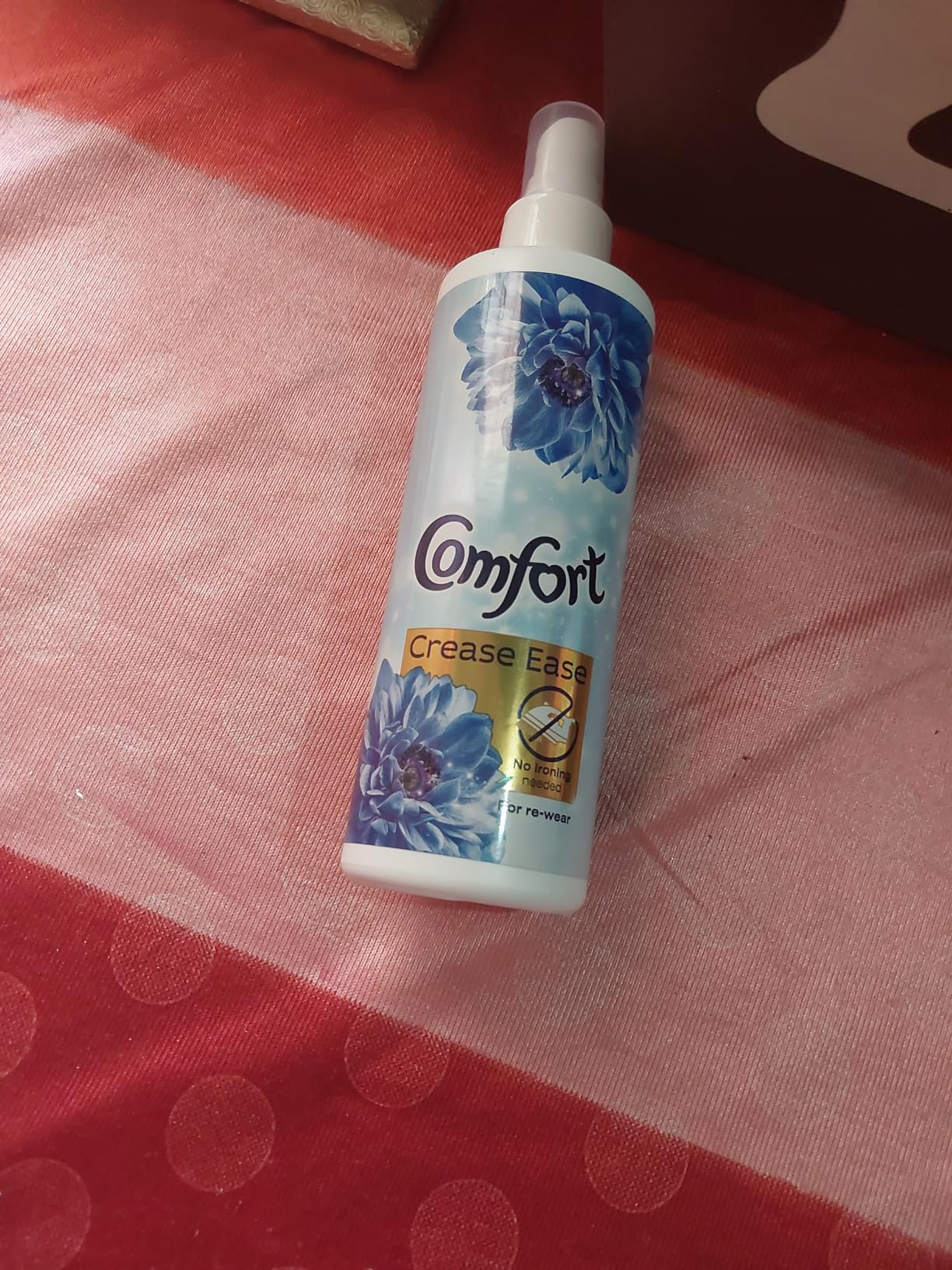 Comfort Crease Ease spray, Ease Creases and Wrinkles Instantly, 220ml ...