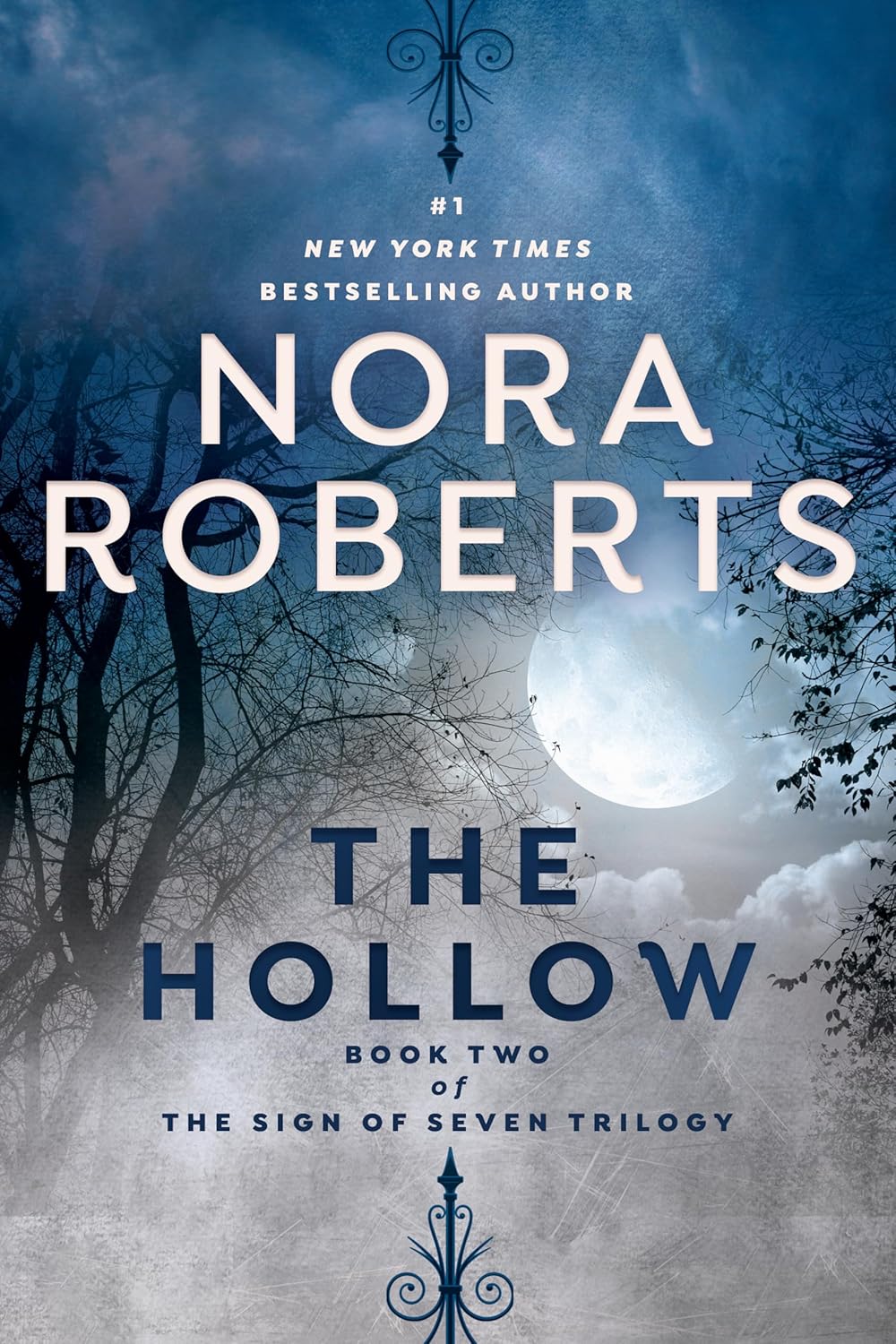 The Hollow (Sign of Seven Trilogy): Roberts, Nora: 9781984804914 ...