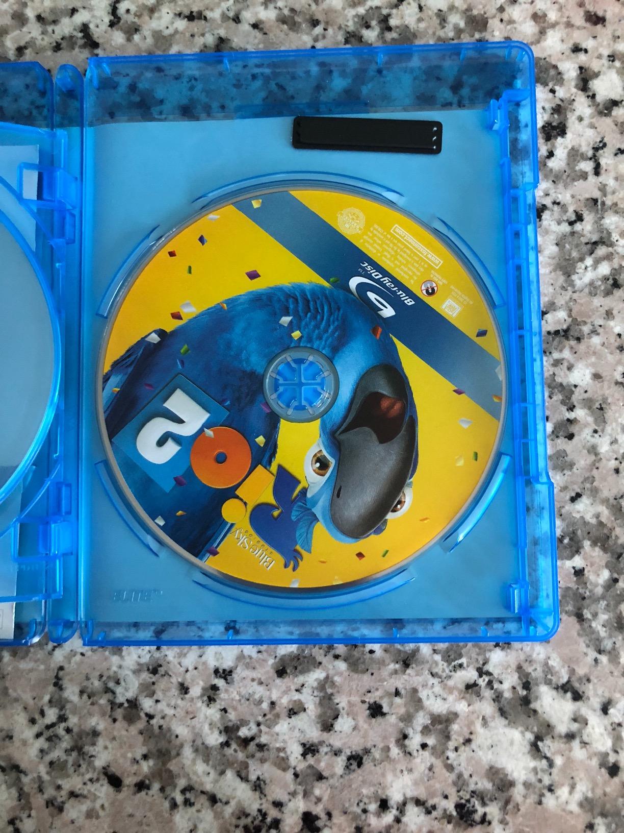 Amazon.com: RIO 2 RIO 2 (Dvd) : Jesse Eisenberg, Anne Hathaway, Kristin ...