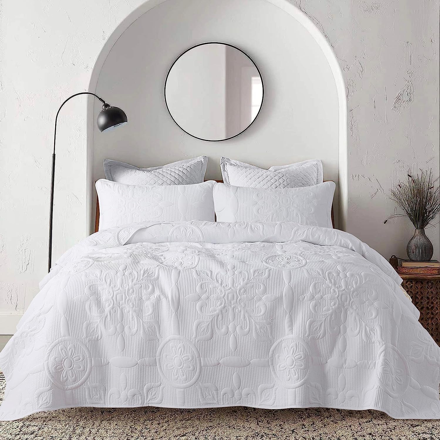 Amazon.com: Hansleep White Quilt California King Size - Damask ...