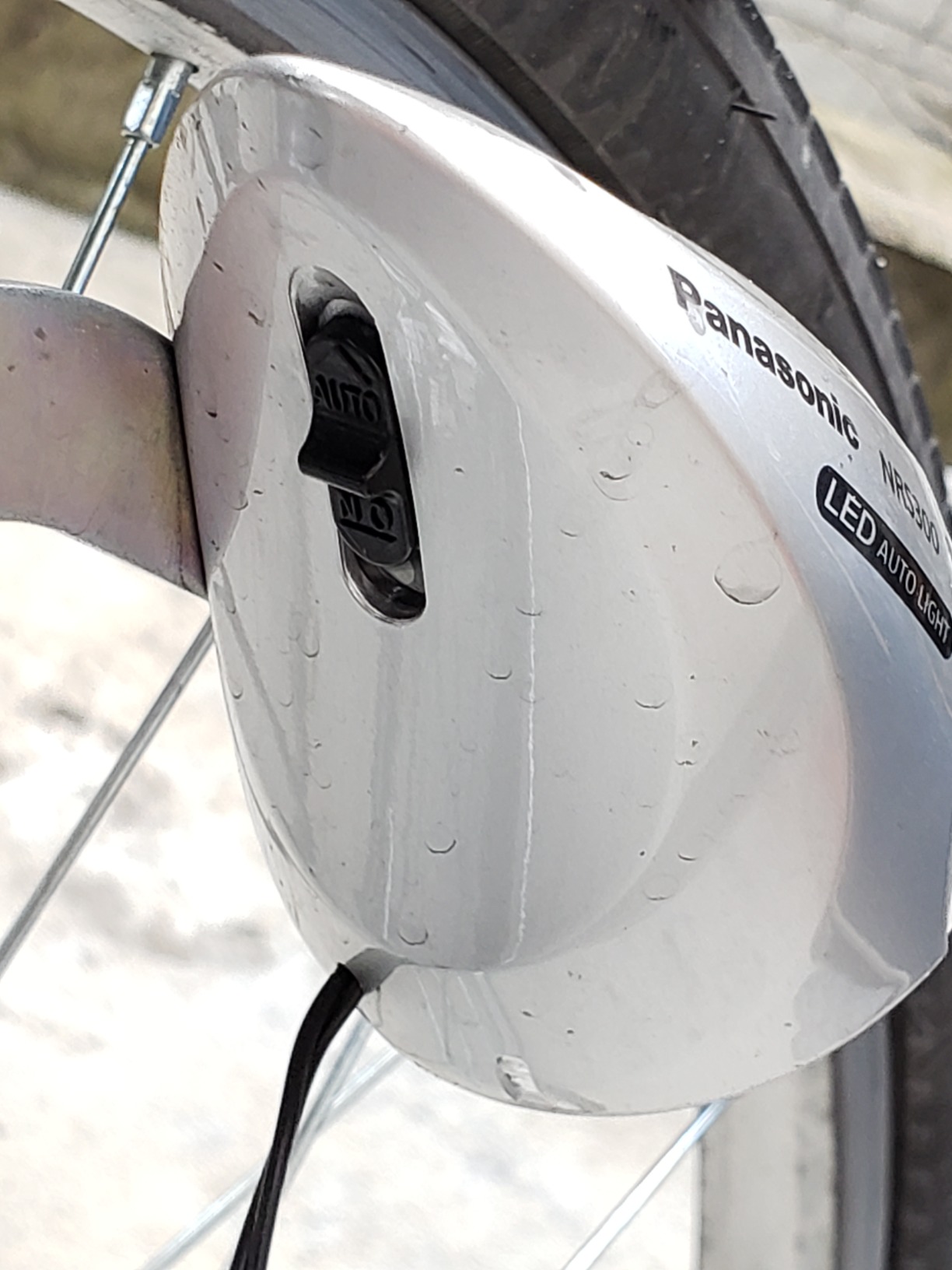 Amazon | 自転車用品 LEDオートライト ハブダイナモ2端子用 YRS300 グレー | チャリンクス | ヘッドライト