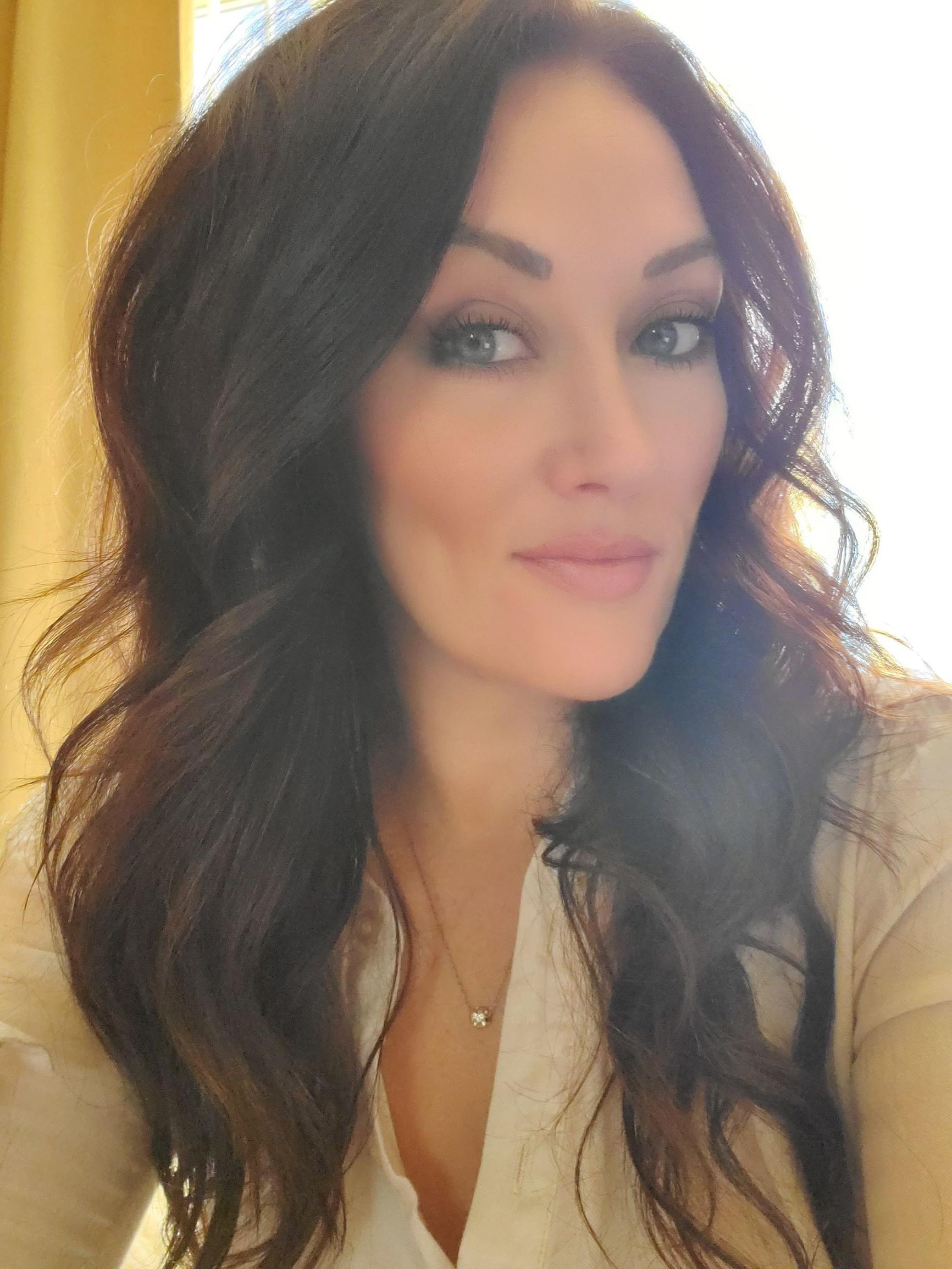 Amazon.com: Vanessa Wade: books, biography, latest update