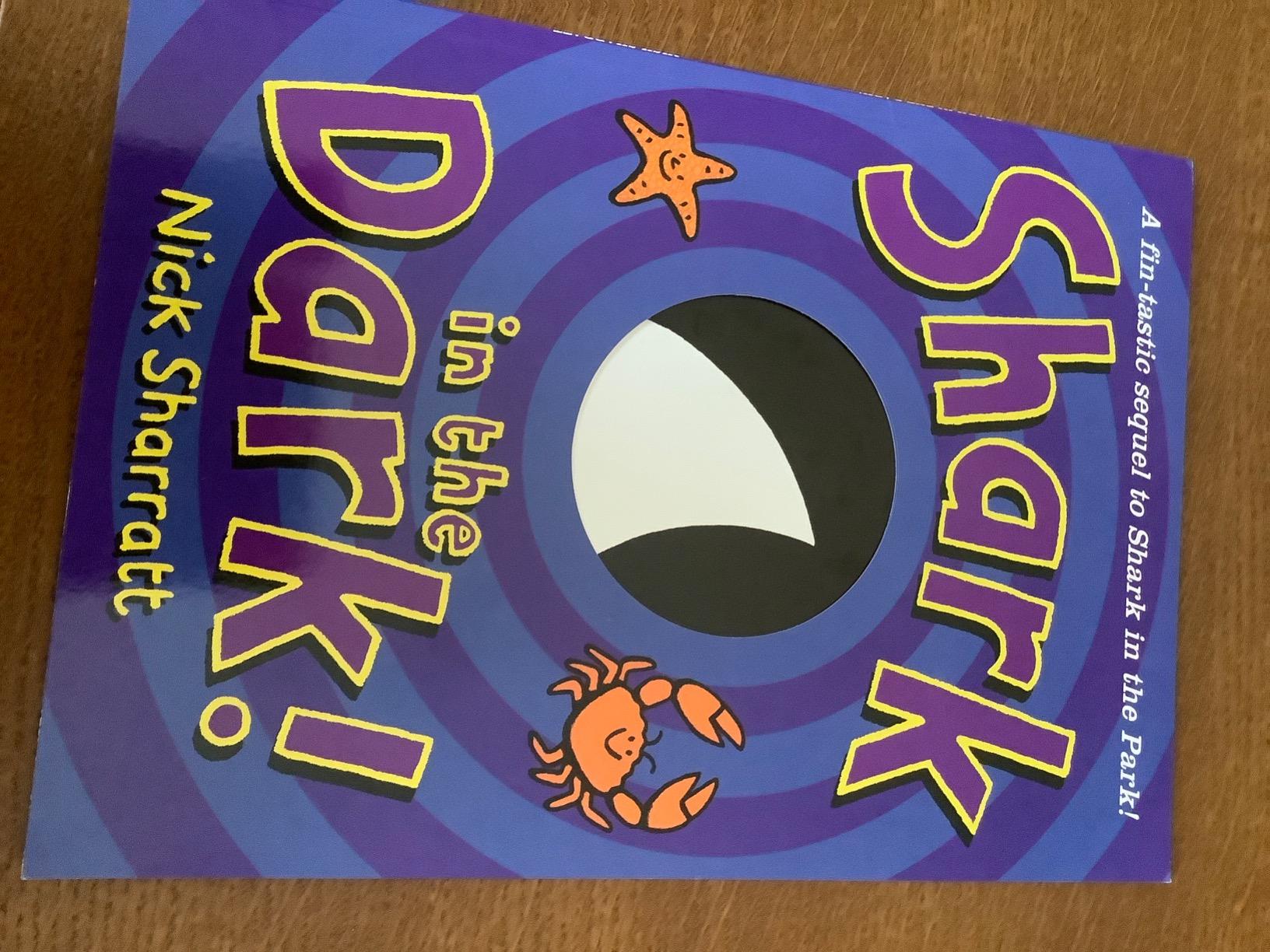 Shark In The Dark : Sharratt, Nick, Sharratt, Nick: Amazon.es: Libros