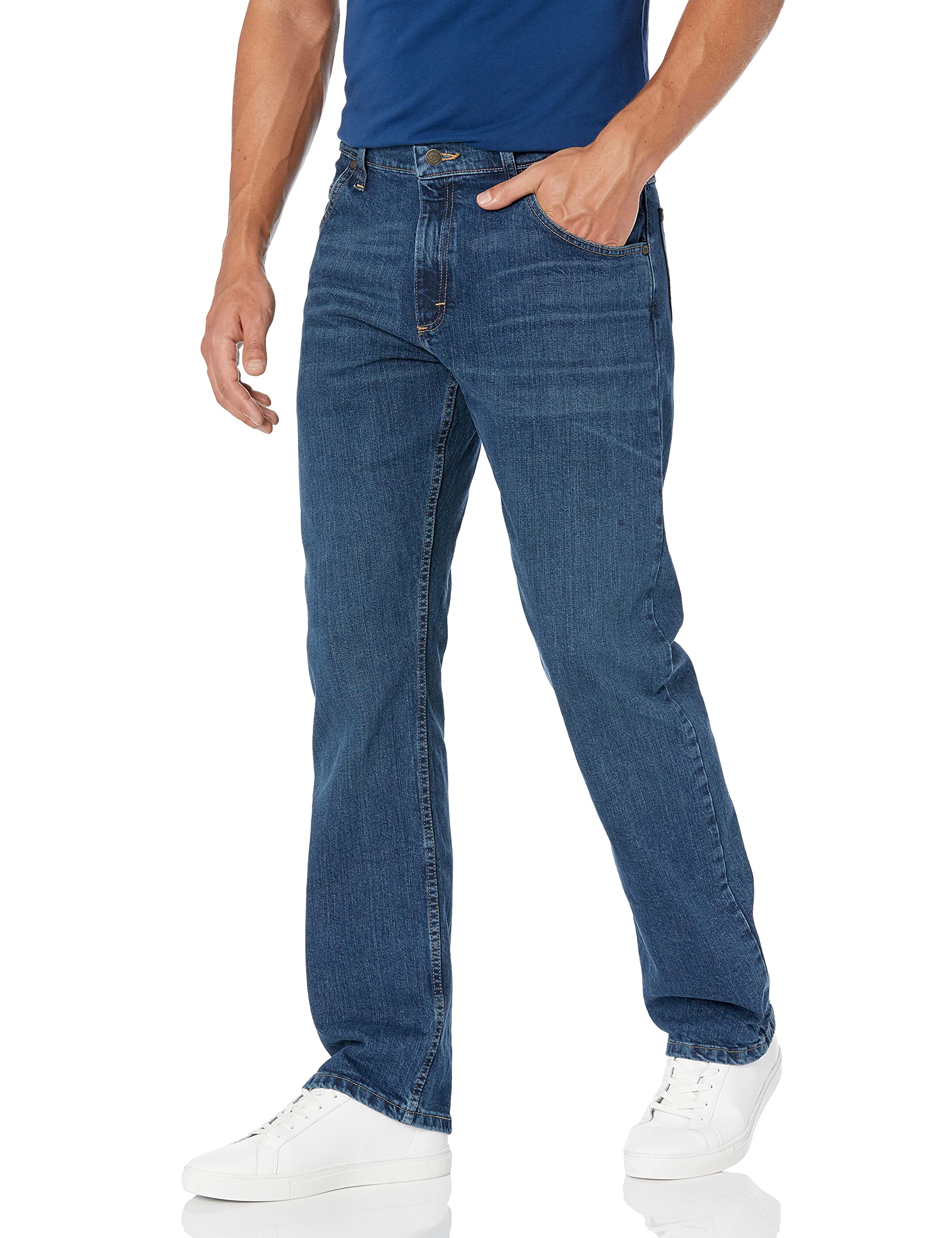 Snapklik.com : Wrangler Authentics Mens Classic Straight Fit Jean