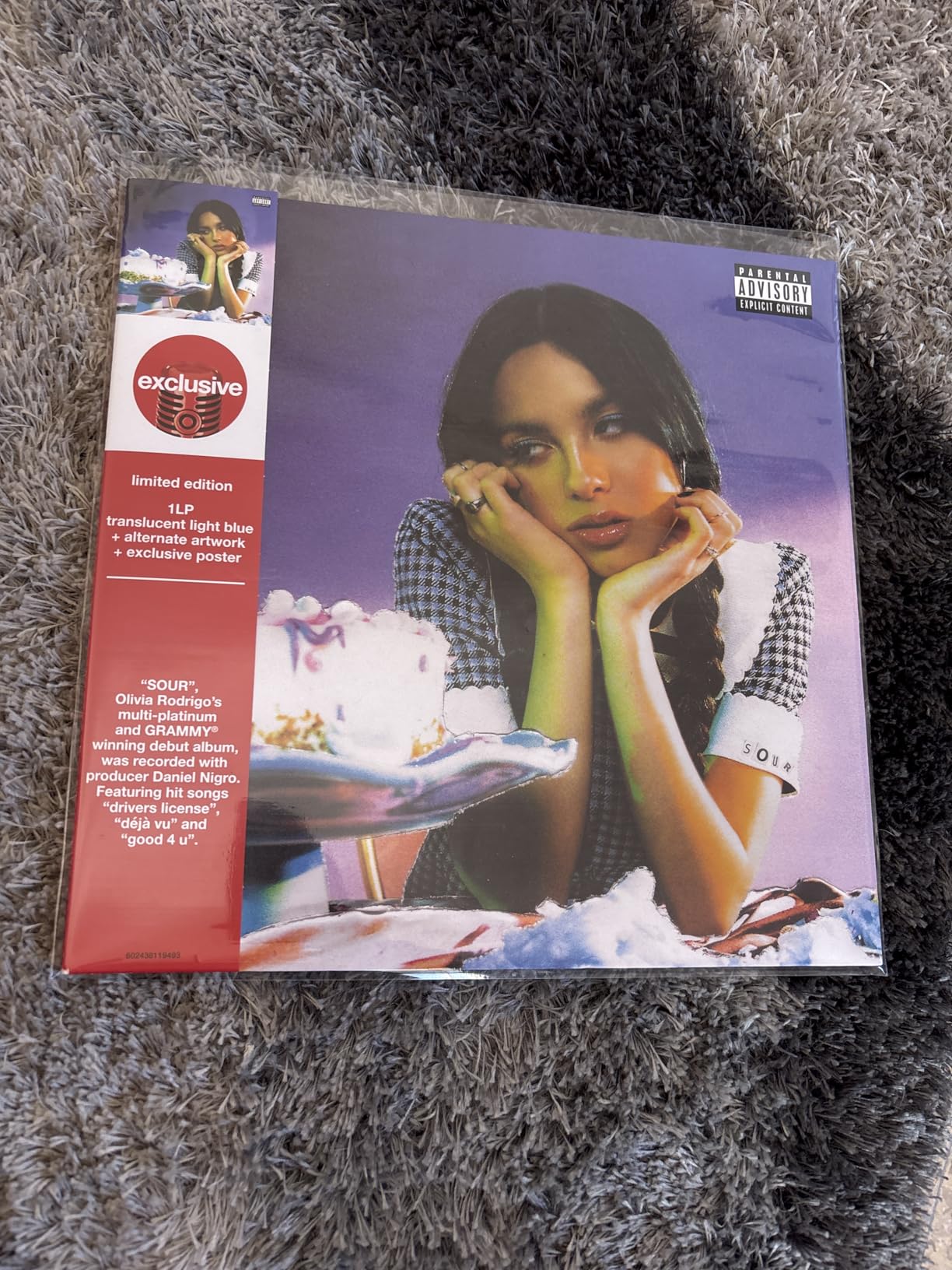 Amazon.com: Sour [Deluxe]: CDs & Vinyl