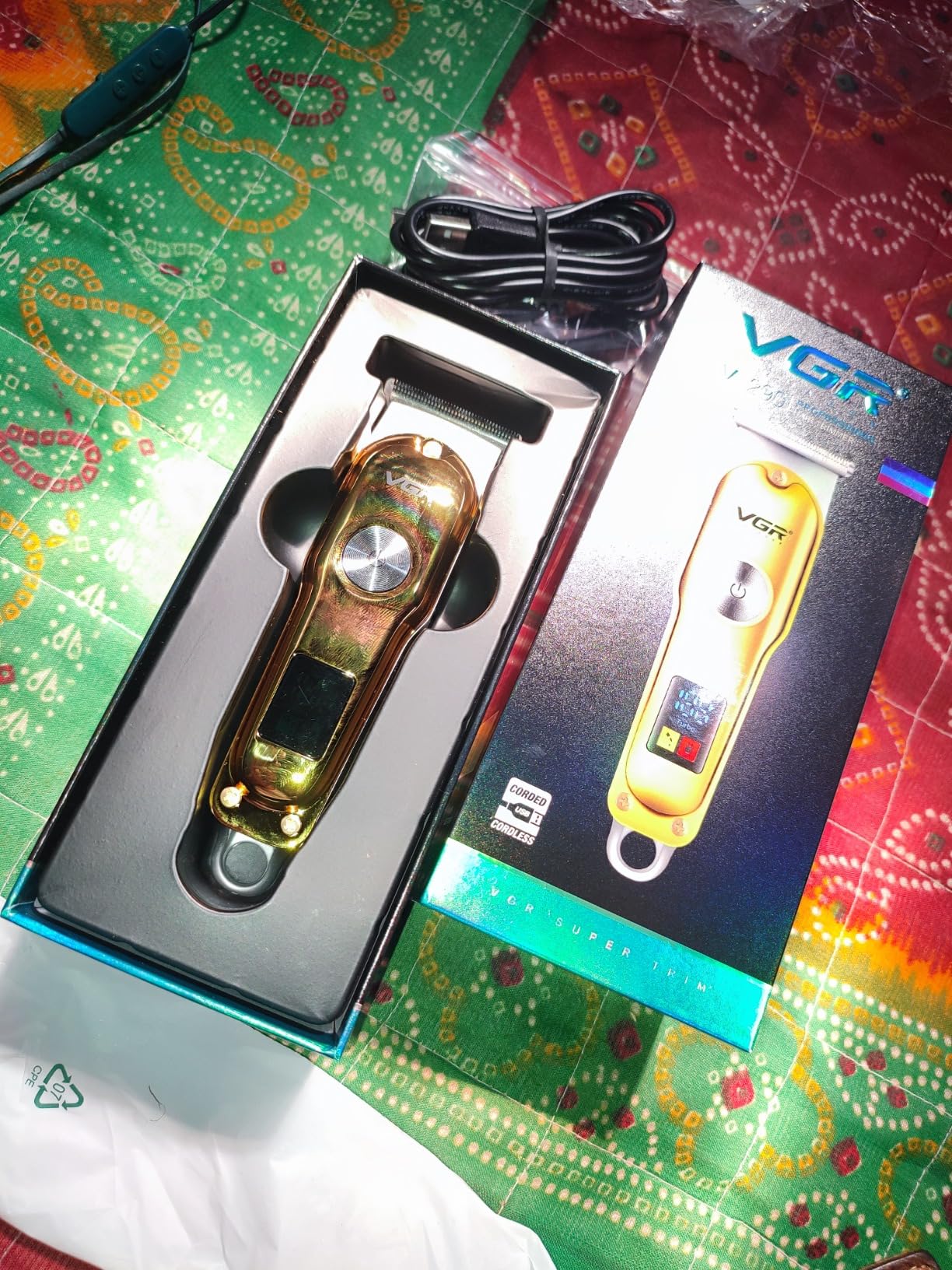 VGR V-290 Professional Hair Clipper with LED Display Runtime: 120 min ...