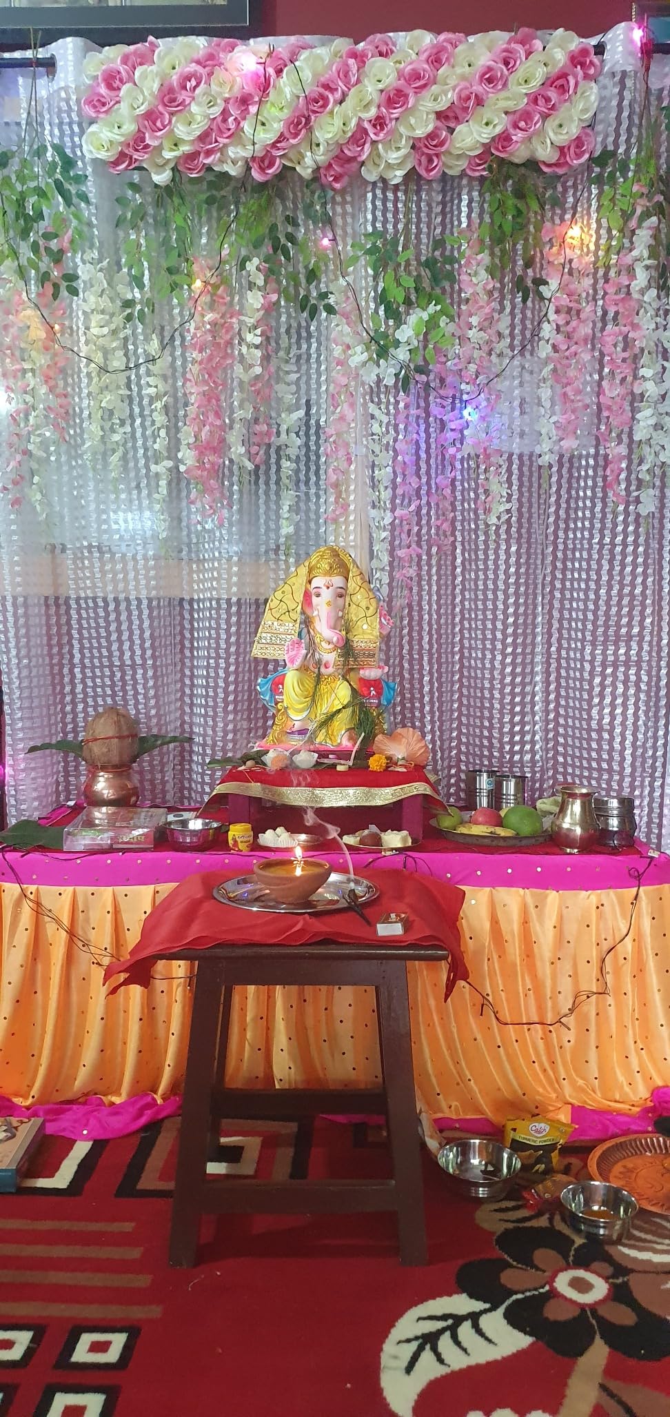 PRIYAKANT SAFAWALA Ganpati Decoration Table Jhalar Ideas At Home ...