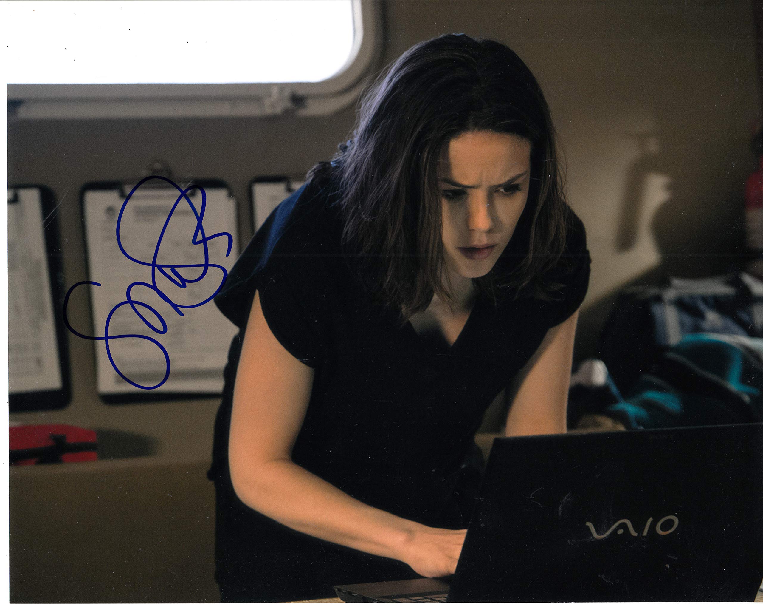 Megan Boone Wallpaper Desktop Megan Boone (@msmeganboone)