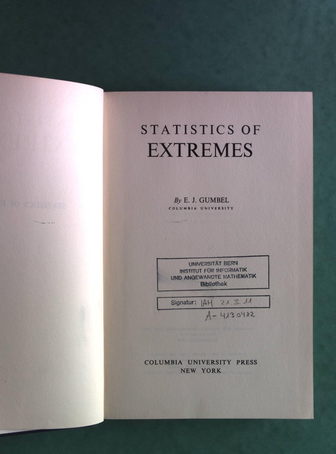 Amazon.com: Statistics of Extremes: 9780231021906: Gumbel, Emil Julius ...