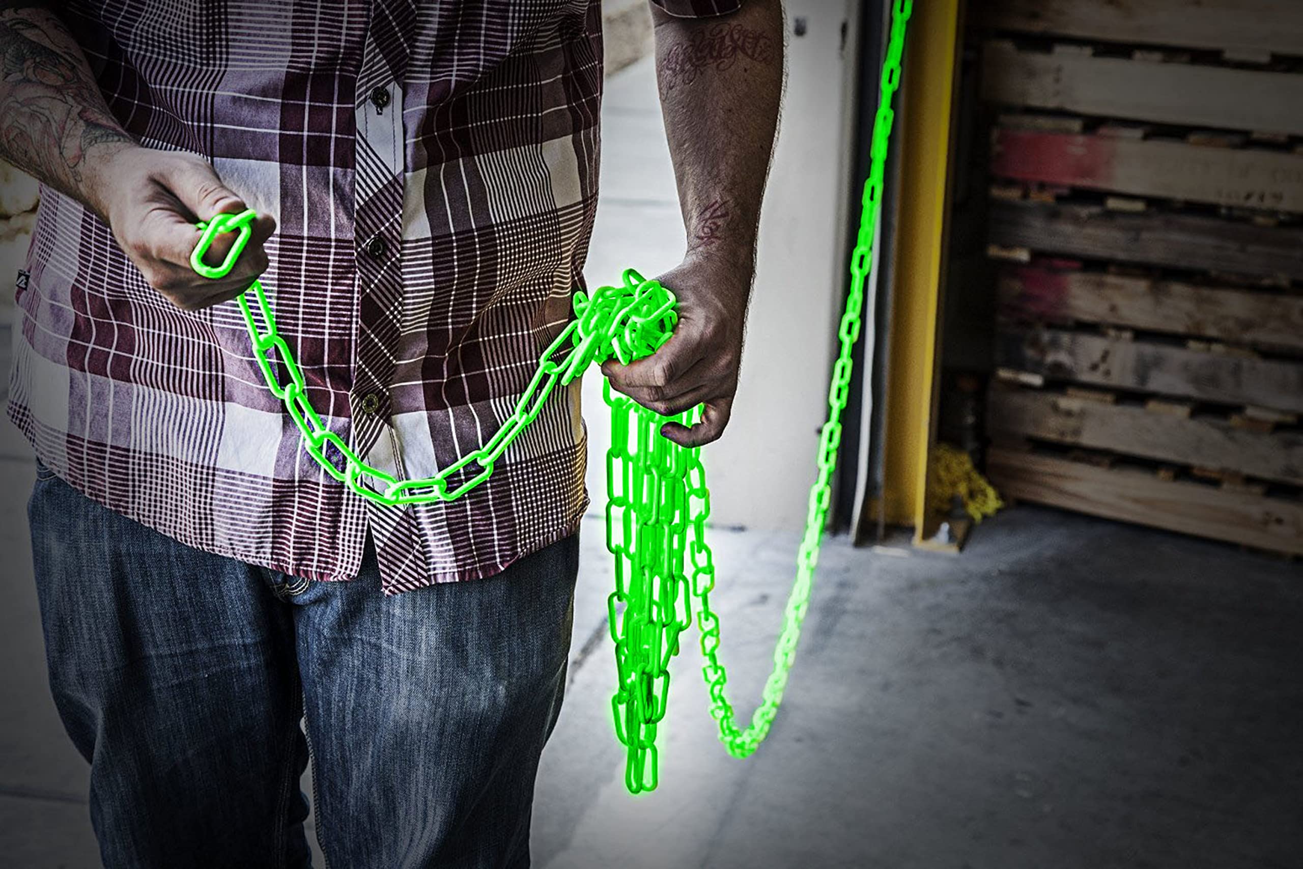 Snapklik.com : Steelman 100-Foot Green Plastic Safety Barrier Chain For ...