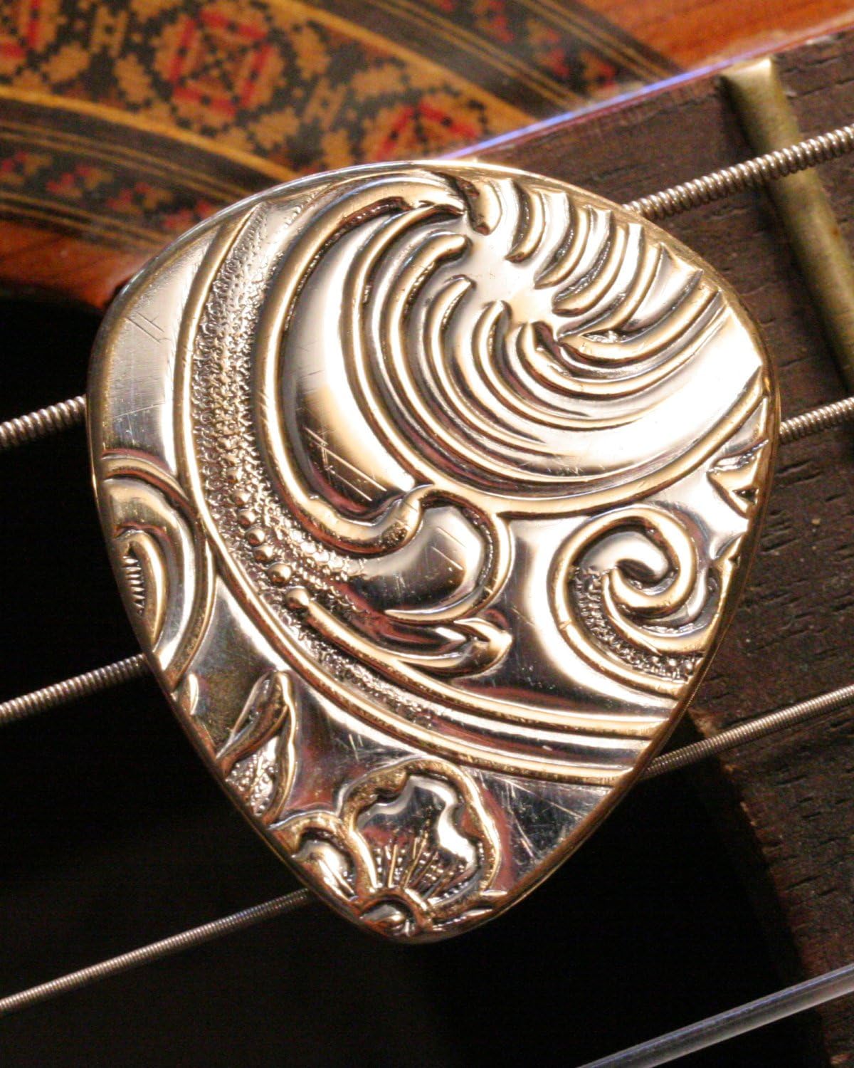 Amazon.com: Antique Silver Brass Metal Guitar Pick - Nashville Picks ...