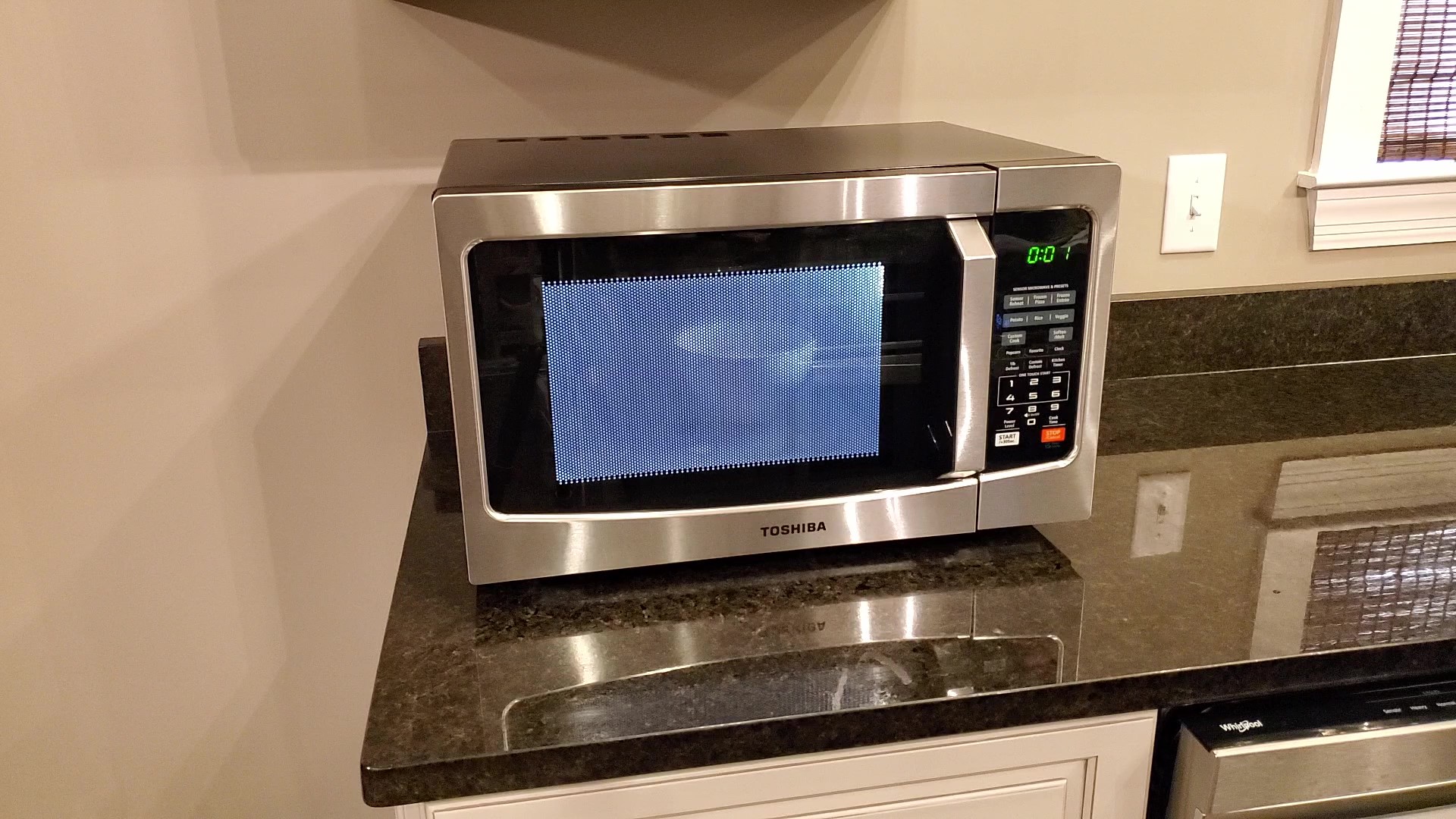 Watch Toshiba 1.2 Cubic Foot 1100W Microwave Oven Review and Demo on ...
