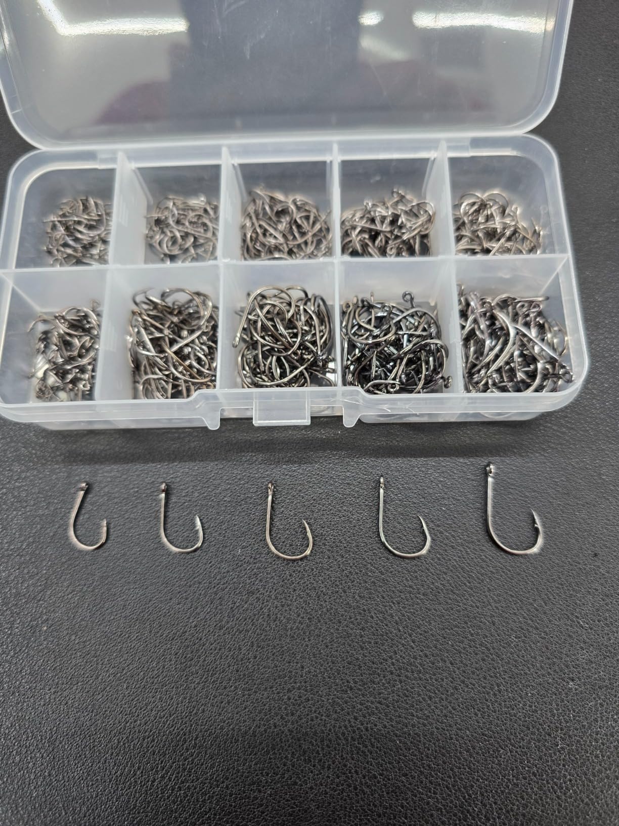 HOUSON 500PCS Fish Hooks, Strong Sharp Fishhook Carbon Steel Barbed ...