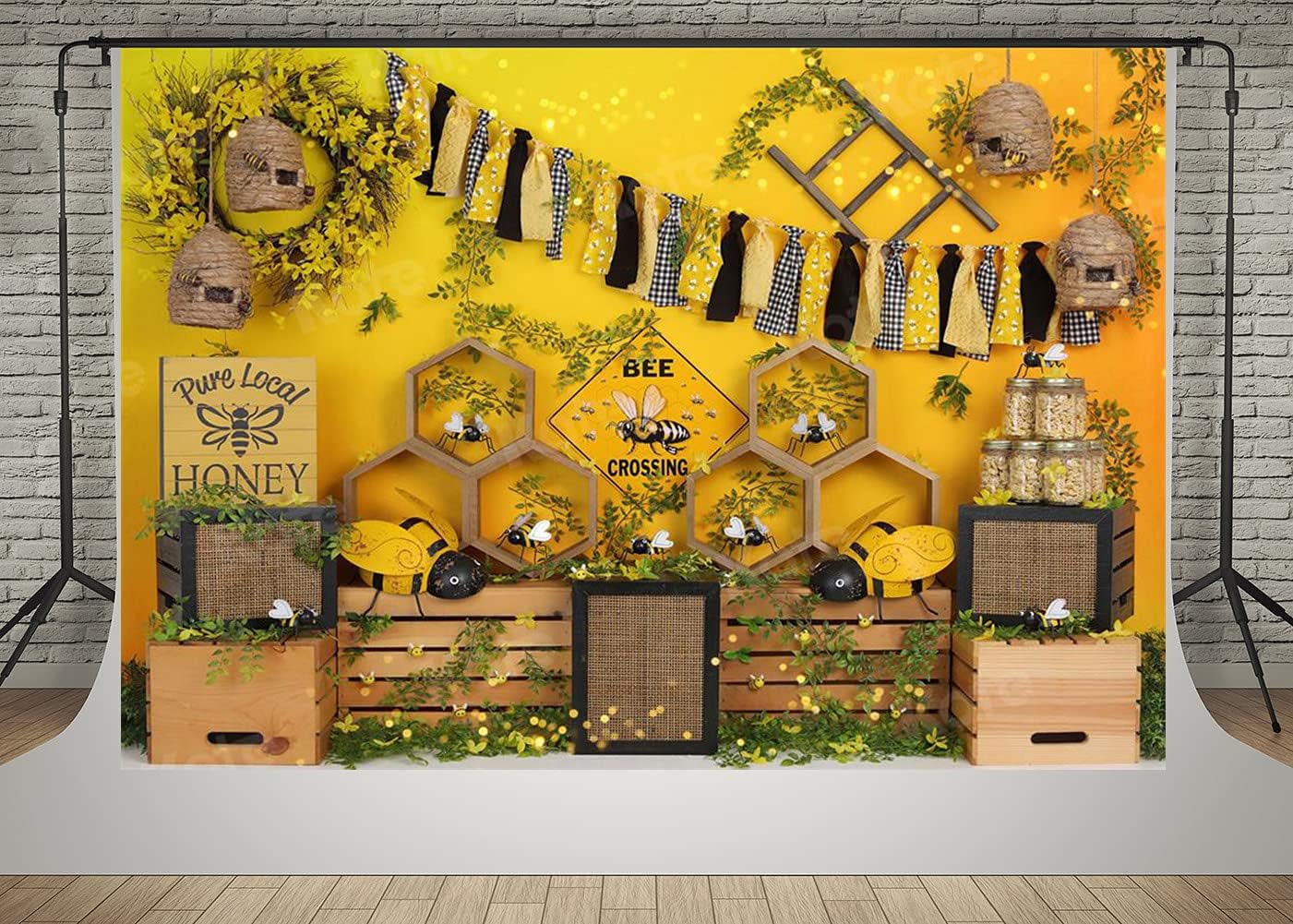 Amazon.com : Leyiyi Cartoon Backdrop Bee Theme 7x5ft Photography ...