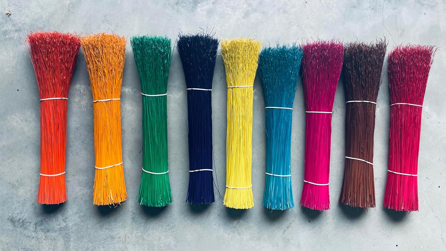 Amazon.com: 1 Pound Bundle Natural or Dyed/Colored Broomcorn Hurl for ...