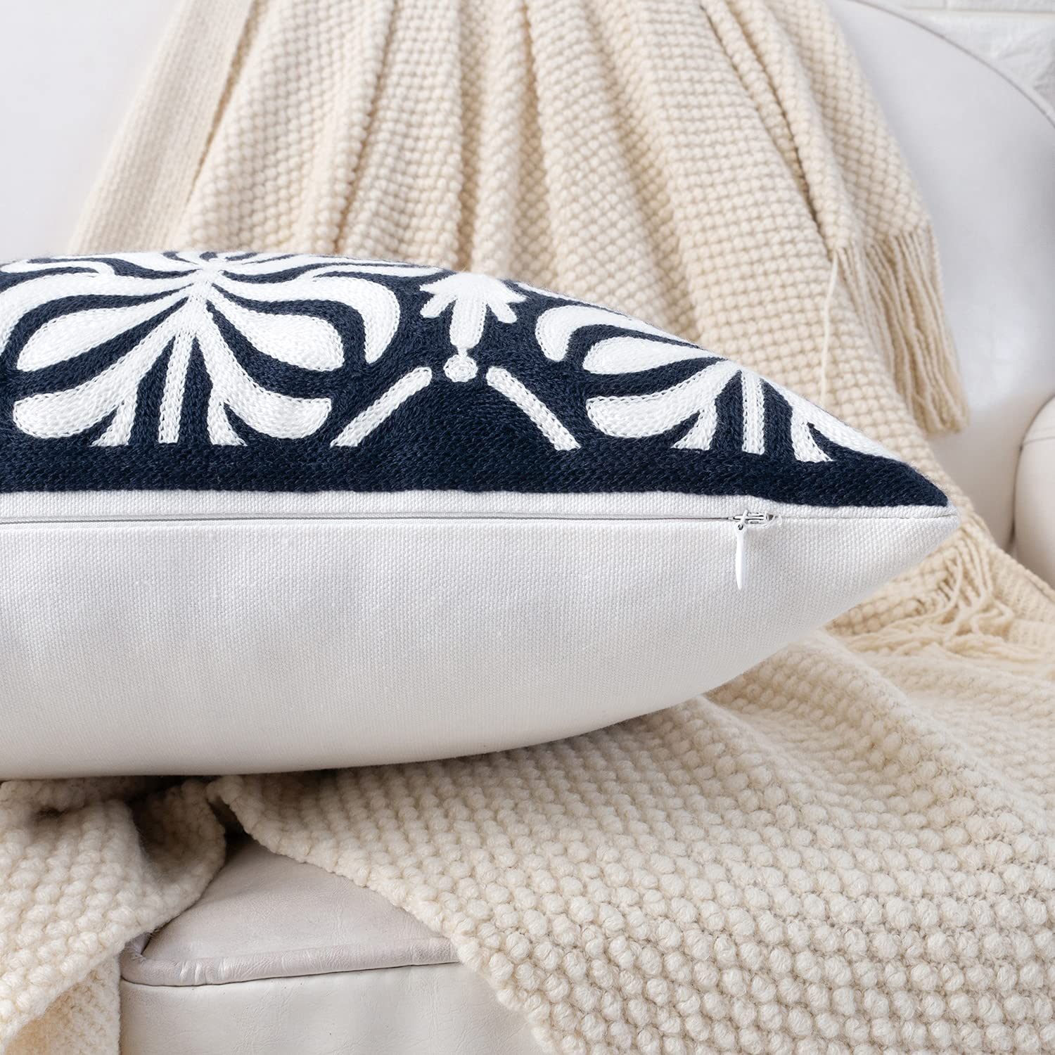 Affordable Throw Pillows Allyn Lewis | atelier-yuwa.ciao.jp